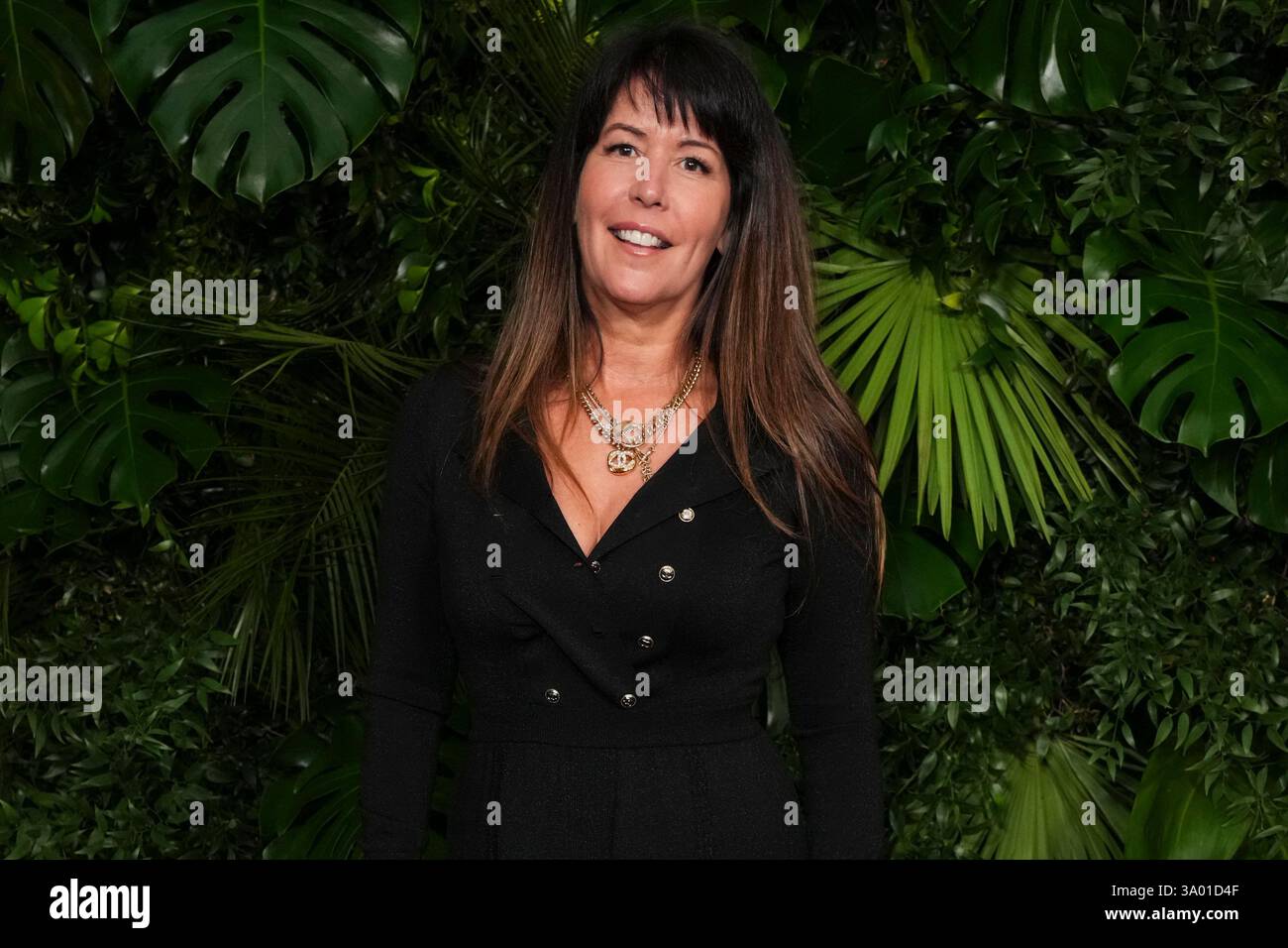 Patty Jenkins arrives at Chanel's 16th Annual Pre-Oscar Awards Dinner ...