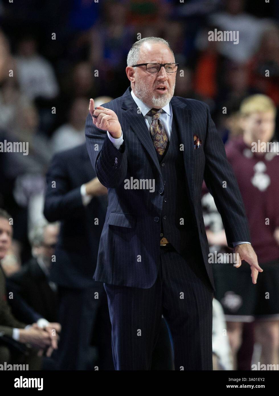 Texas A&M head coach Buzz Williams reacts during the first half of an ...