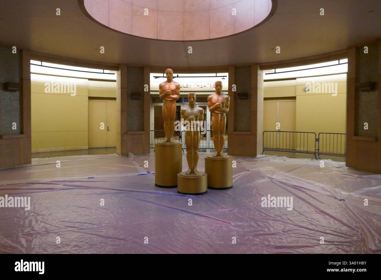 Hollywood, California, USA 1st March 2025 Oscars Statues at Entrance of ...