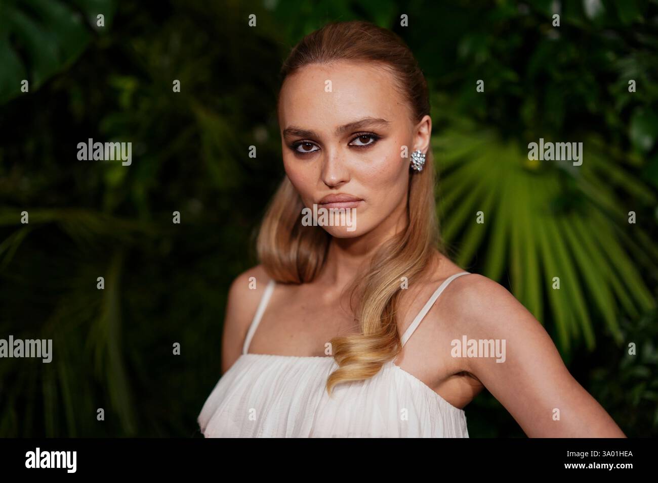 Lily-Rose Depp arrives at Chanel's 16th Annual Pre-Oscar Awards Dinner ...