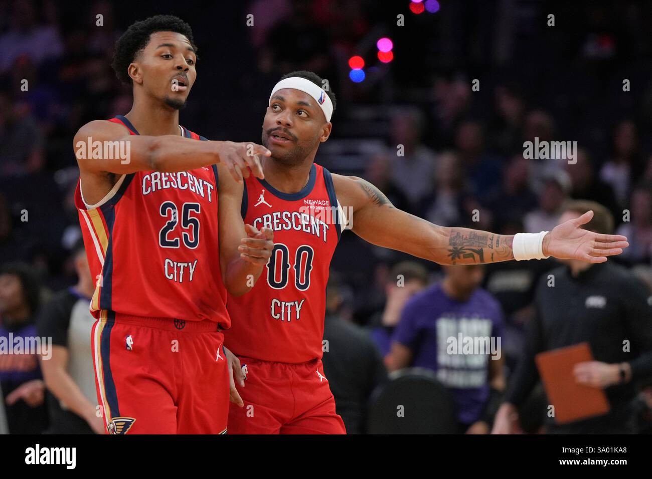 New Orleans Pelicans guard Trey Murphy III (25) and forward Bruce Brown ...