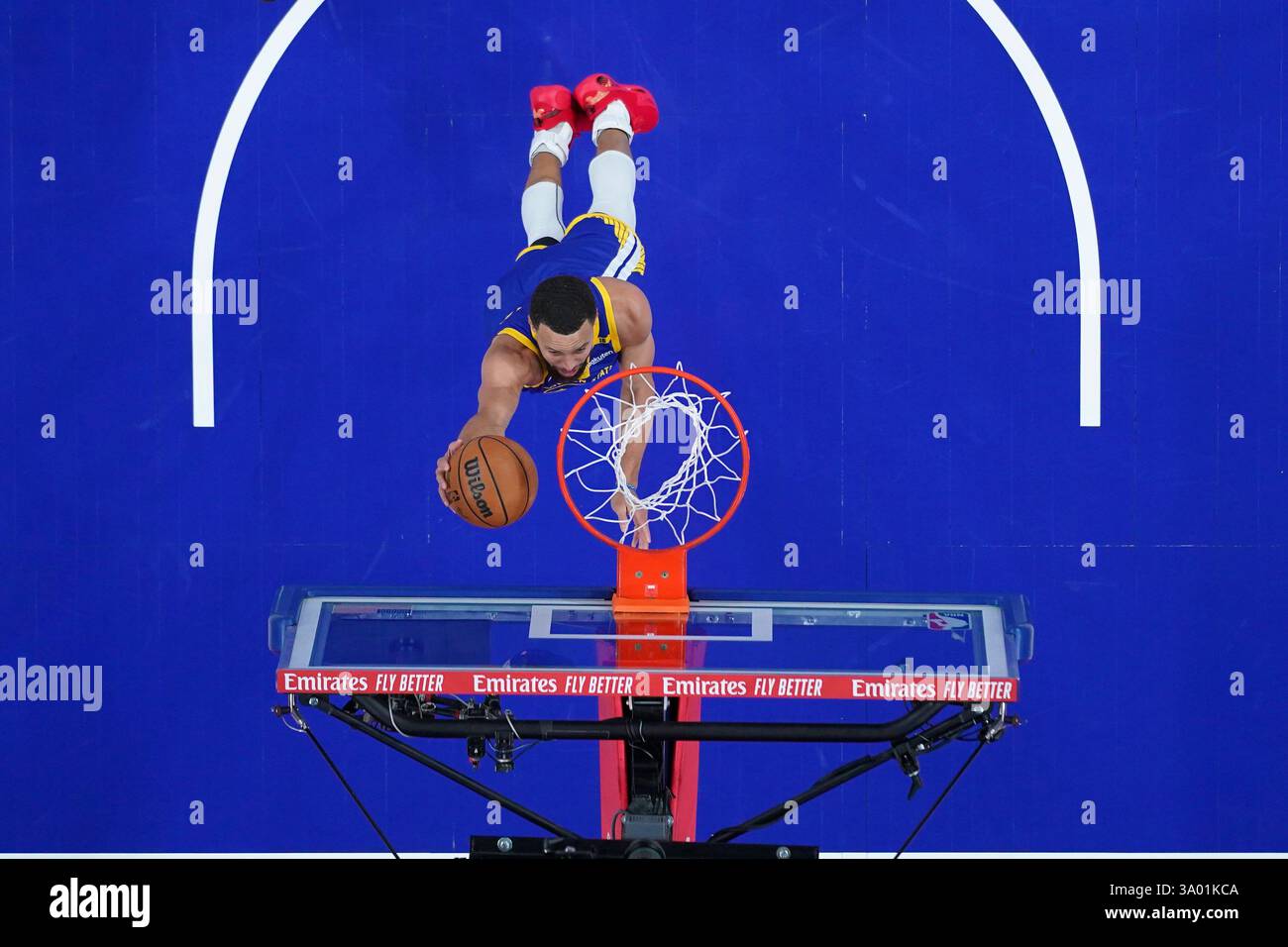 Golden State Warriors' Stephen Curry plays during an NBA basketball ...