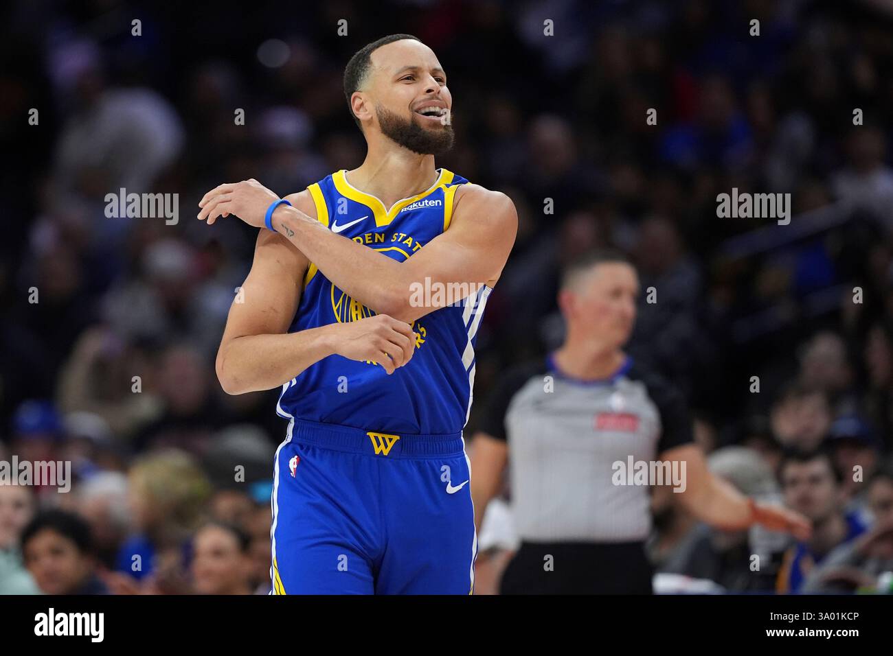 Golden State Warriors' Stephen Curry reacts during an NBA basketball ...
