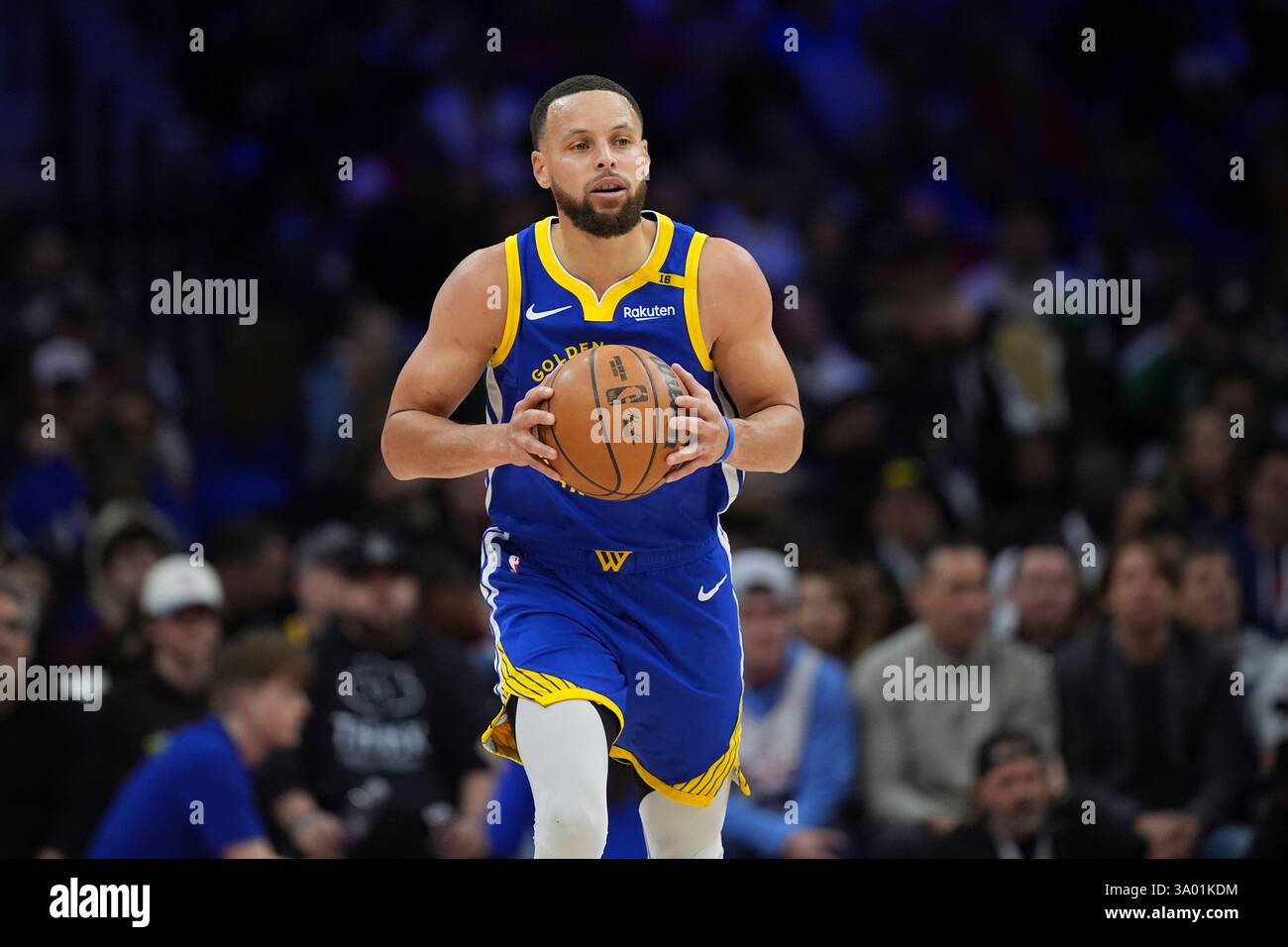 Golden State Warriors' Stephen Curry plays during an NBA basketball ...