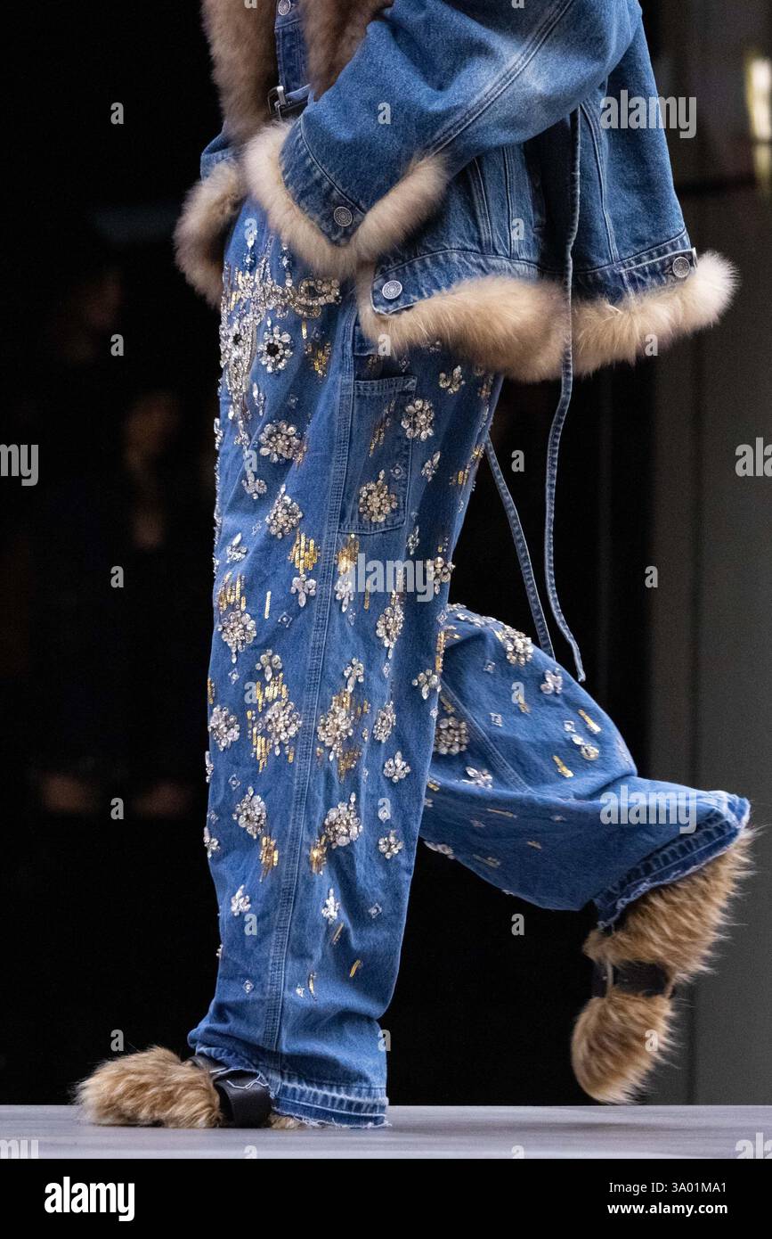 2026 a model walks on the runway dolce hi-res stock photography and ...