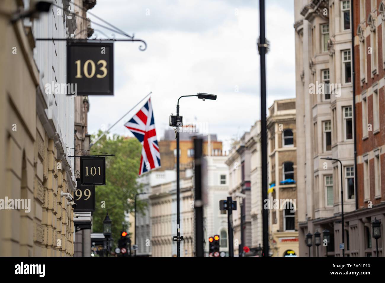 London street captures the essence of British heritage with classic ...