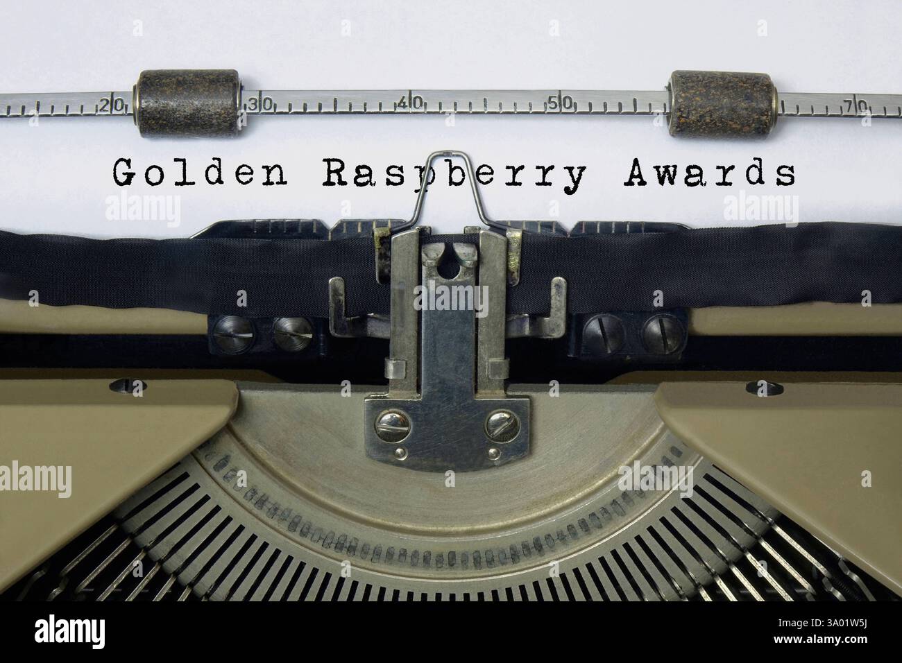 Schreibmaschine mit Schriftzug Golden Raspberry Awards Schreibmaschine ...