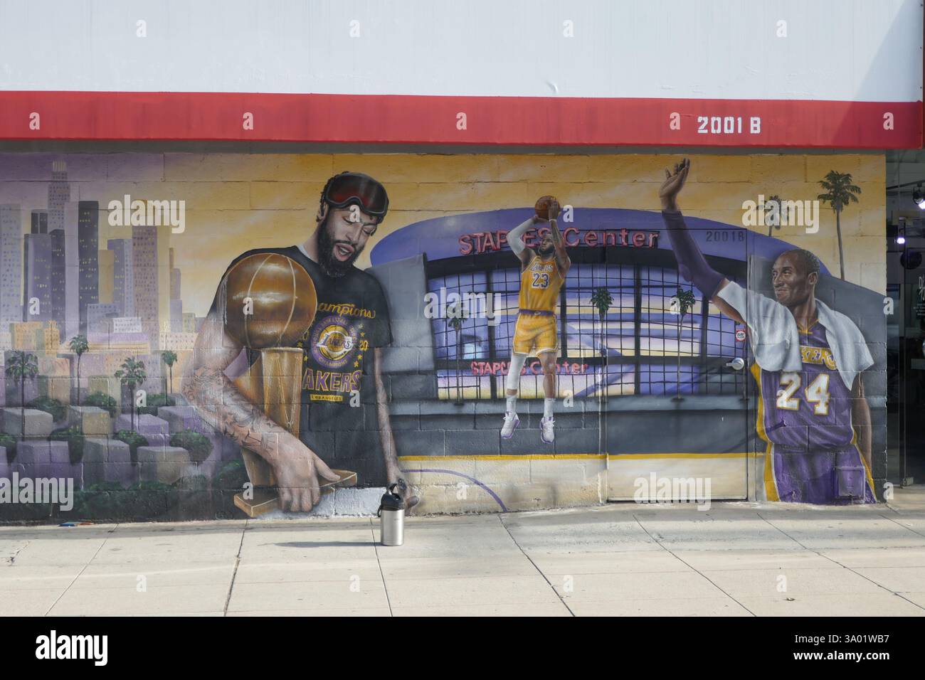 Los Angeles, California, USA 28th February 2025 Kobe Bryant and LeBron ...