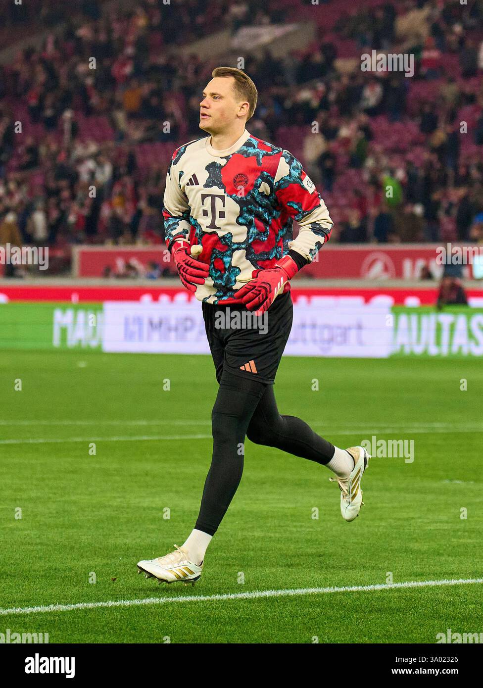 Stuttgart, Germany. 28th Feb, 2025. Manuel NEUER, goalkeeper FCB 1 in ...