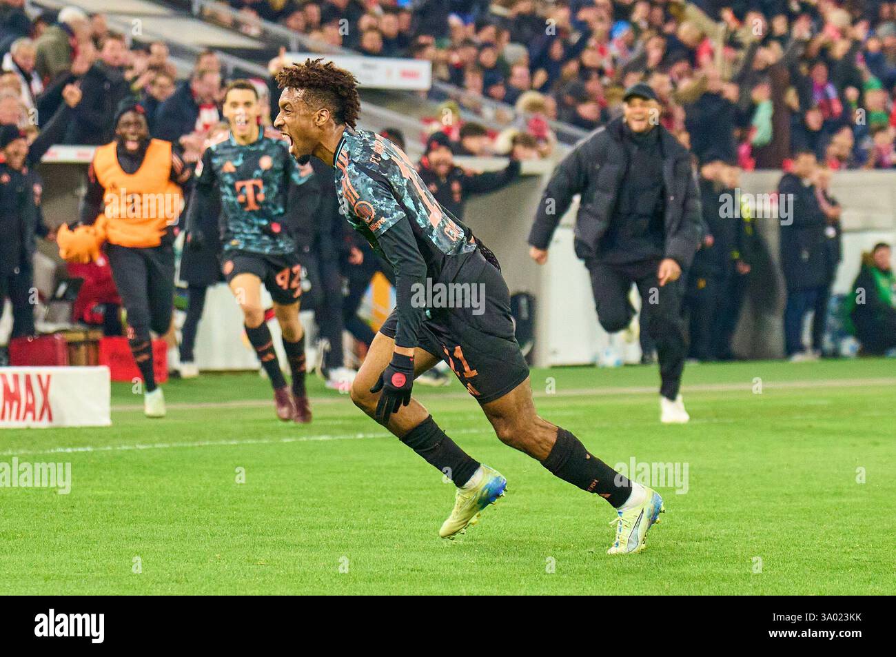 Stuttgart, Germany. 28th Feb, 2025. Kingsley Coman, FCB 11 celebrates ...
