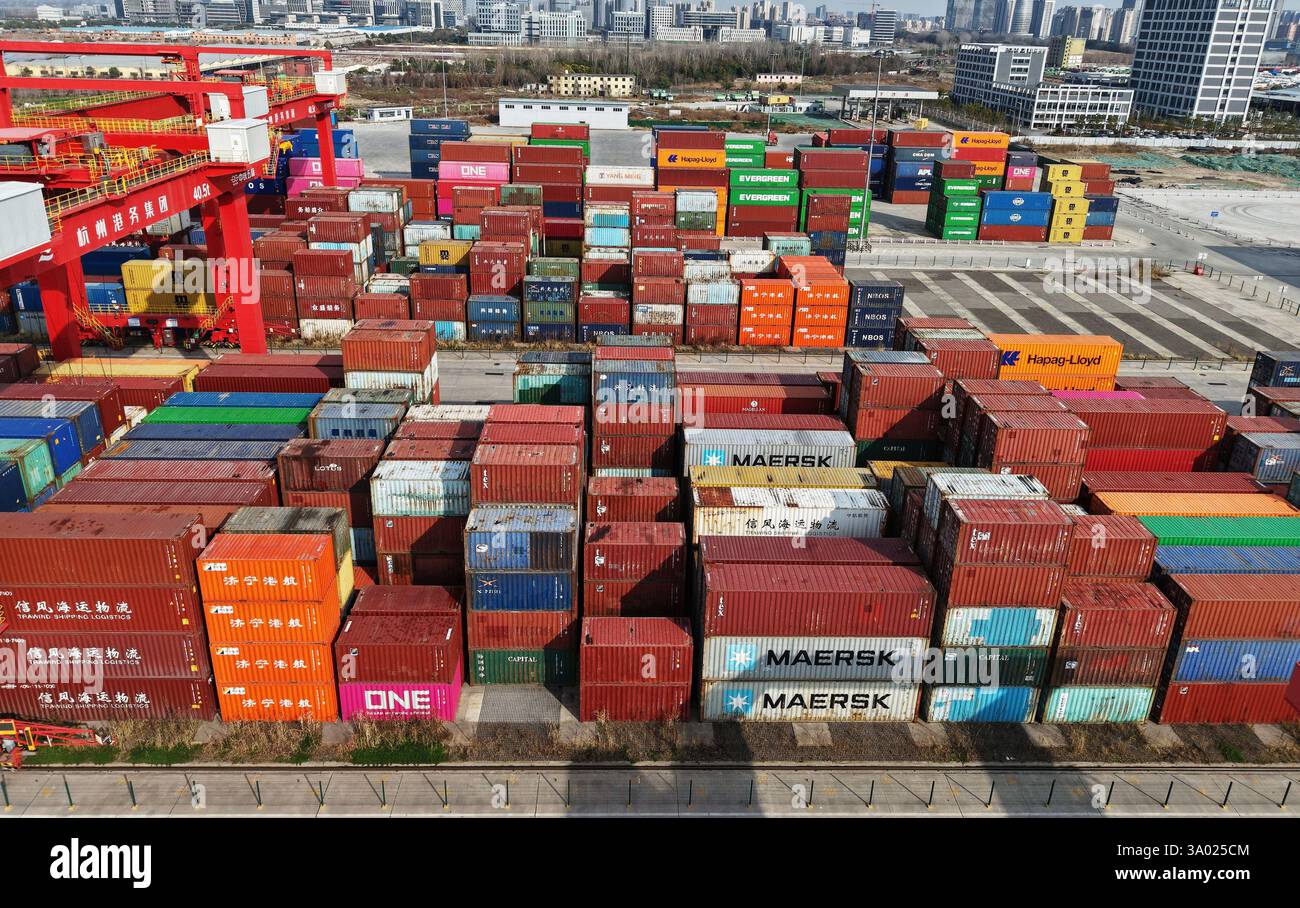 HANGZHOU, CHINA - MARCH 2, 2025 - Foreign trade containers are stacked ...