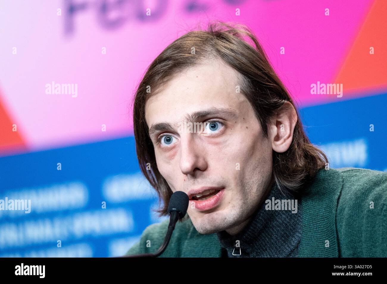 Schauspieler Andranic Manet während der Pressekonferenz zum Film Ari ...