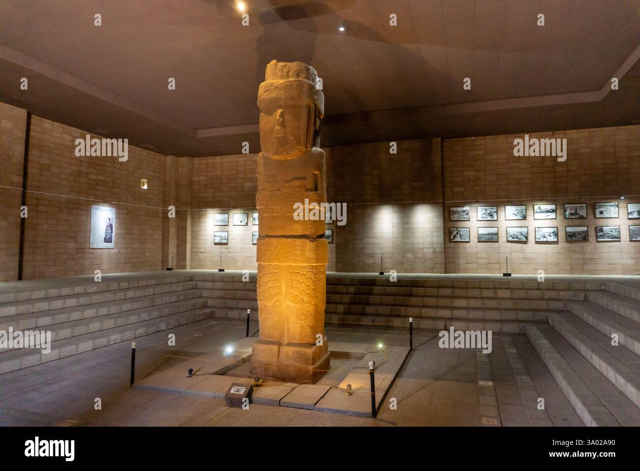 Bennett Monolith (Pachamama Monolith) at Tiwanaku’s Lithic Museum in ...