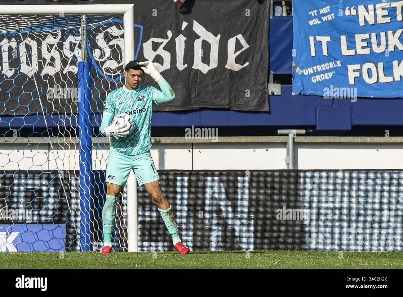 HEERENVEEN - 02-03-2025, Abe Lenstra Stadion. Dutch Eredivisie Football 2024 / 2025, during the ...