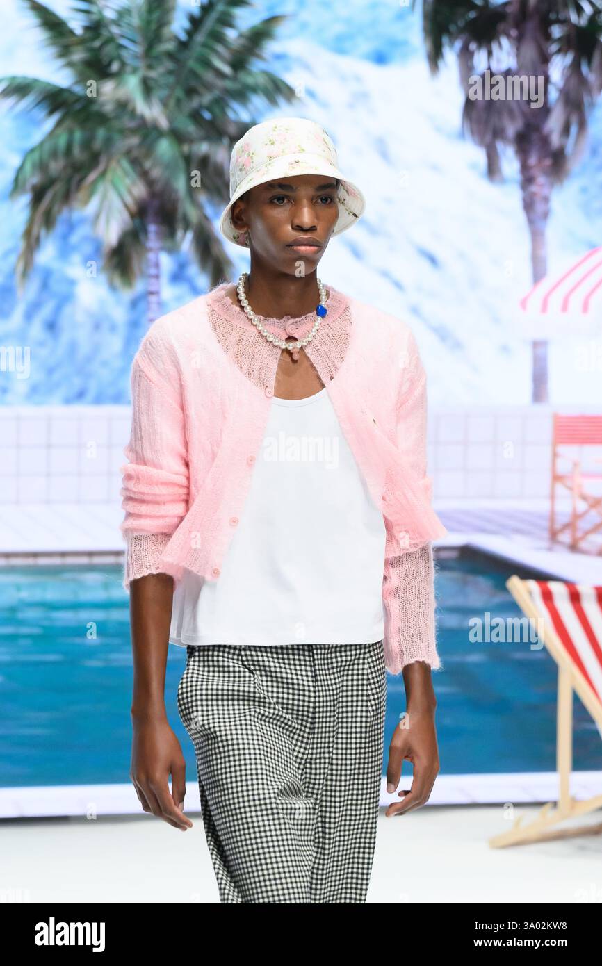 Milano Fashion Week - Women F/W 25-26 Fiorucci fashion show Vibes Milan ...