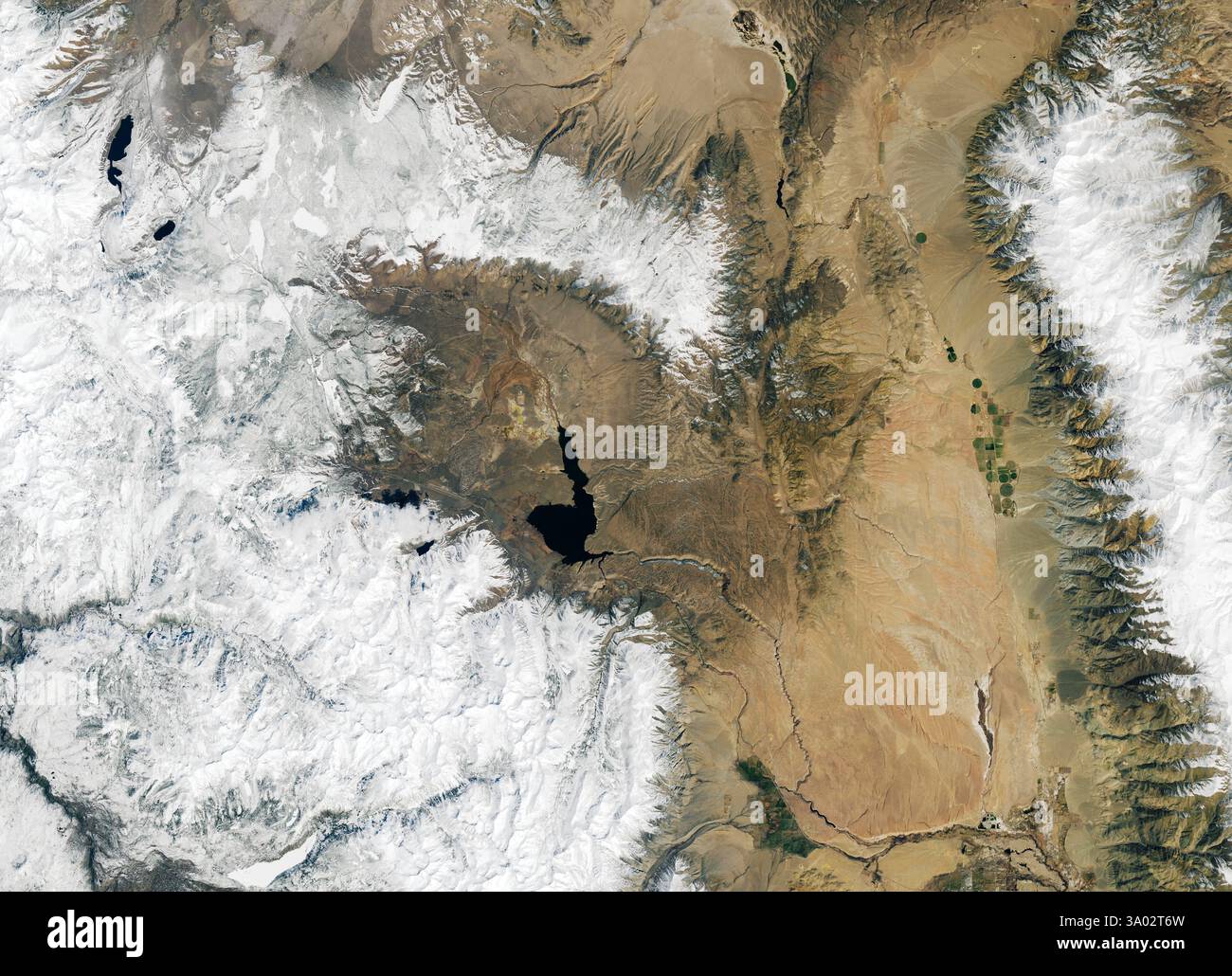 Satellite view of Searles Lake and The Owens River, Mojave Desert ...