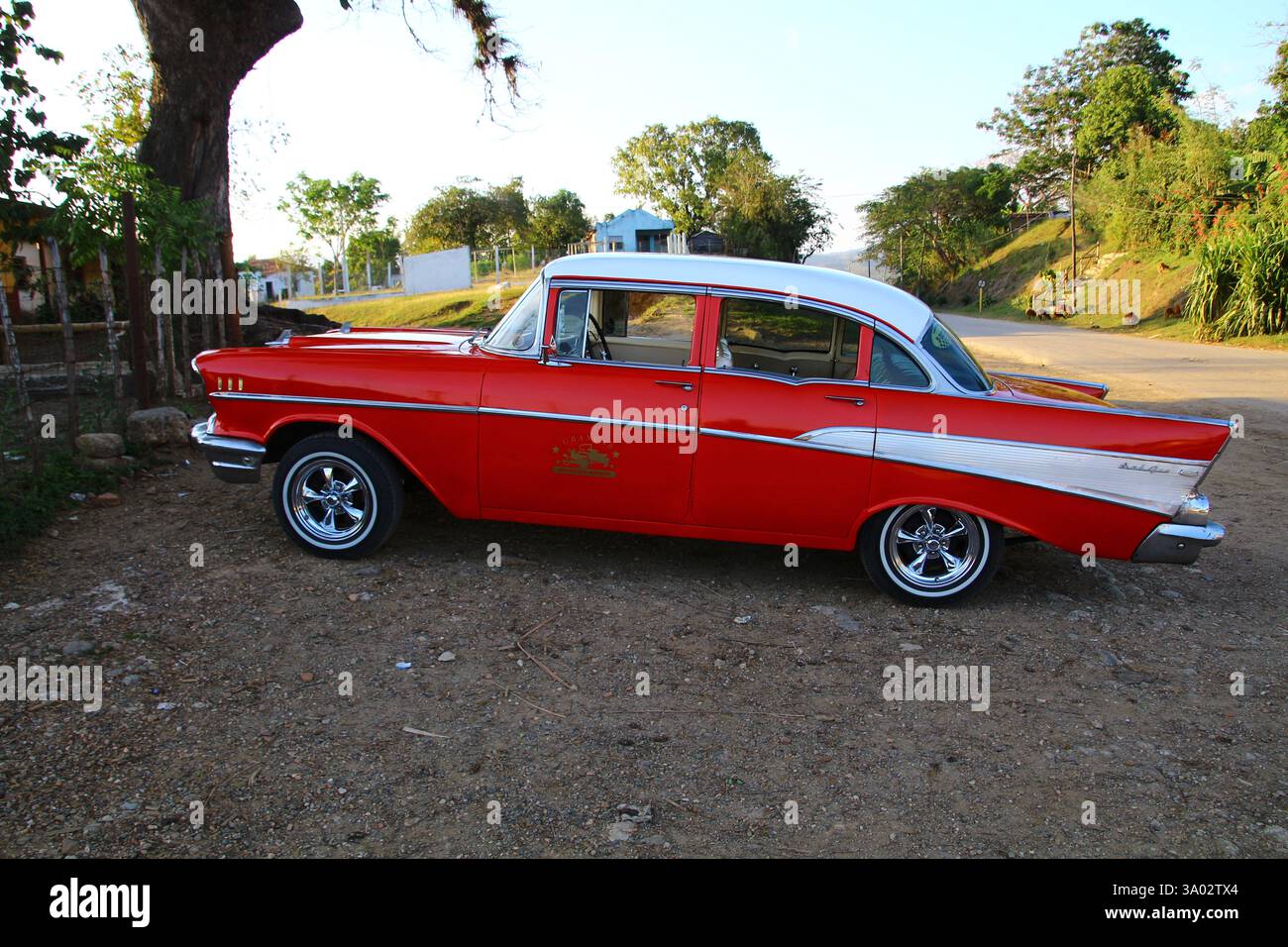 Typical vintage car from the 1940s and 1950s in Cuba Stock Photo - Alamy