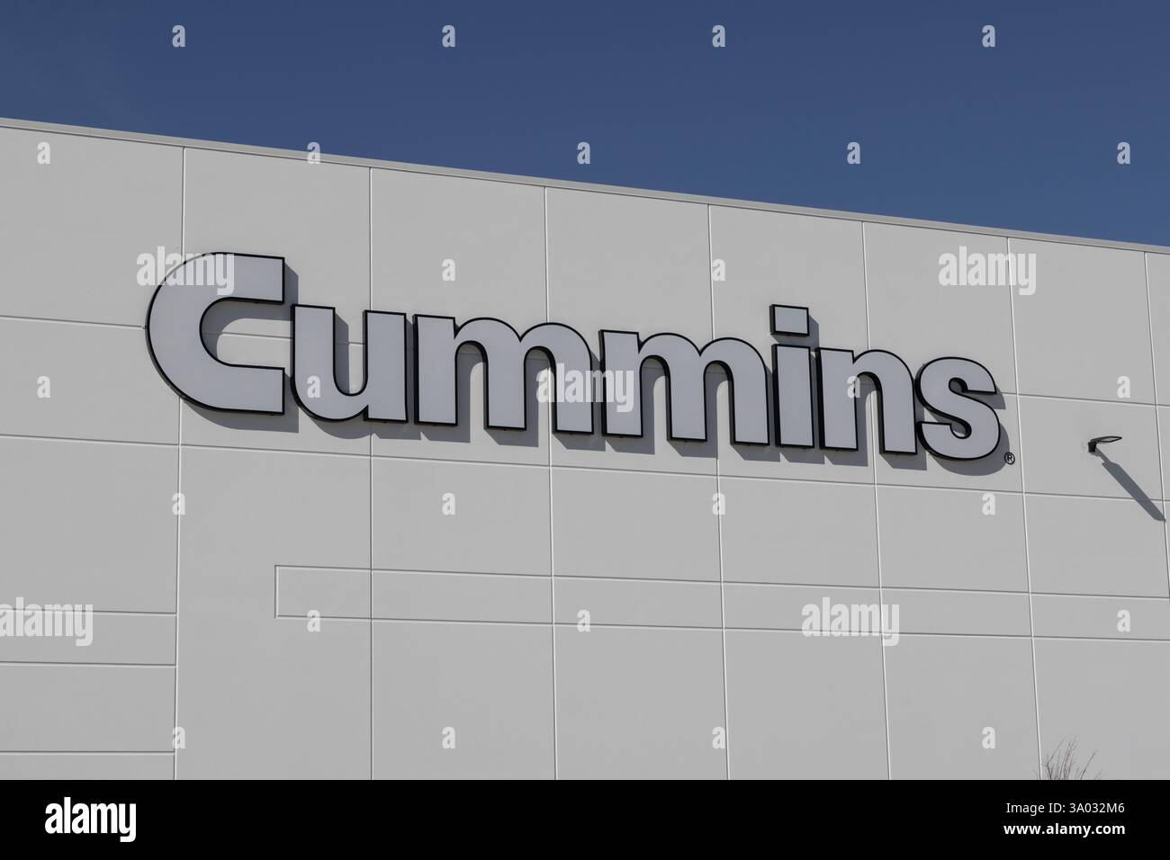 Whiteland - February 28, 2025: Cummins Replenishment Center. Cummins is ...