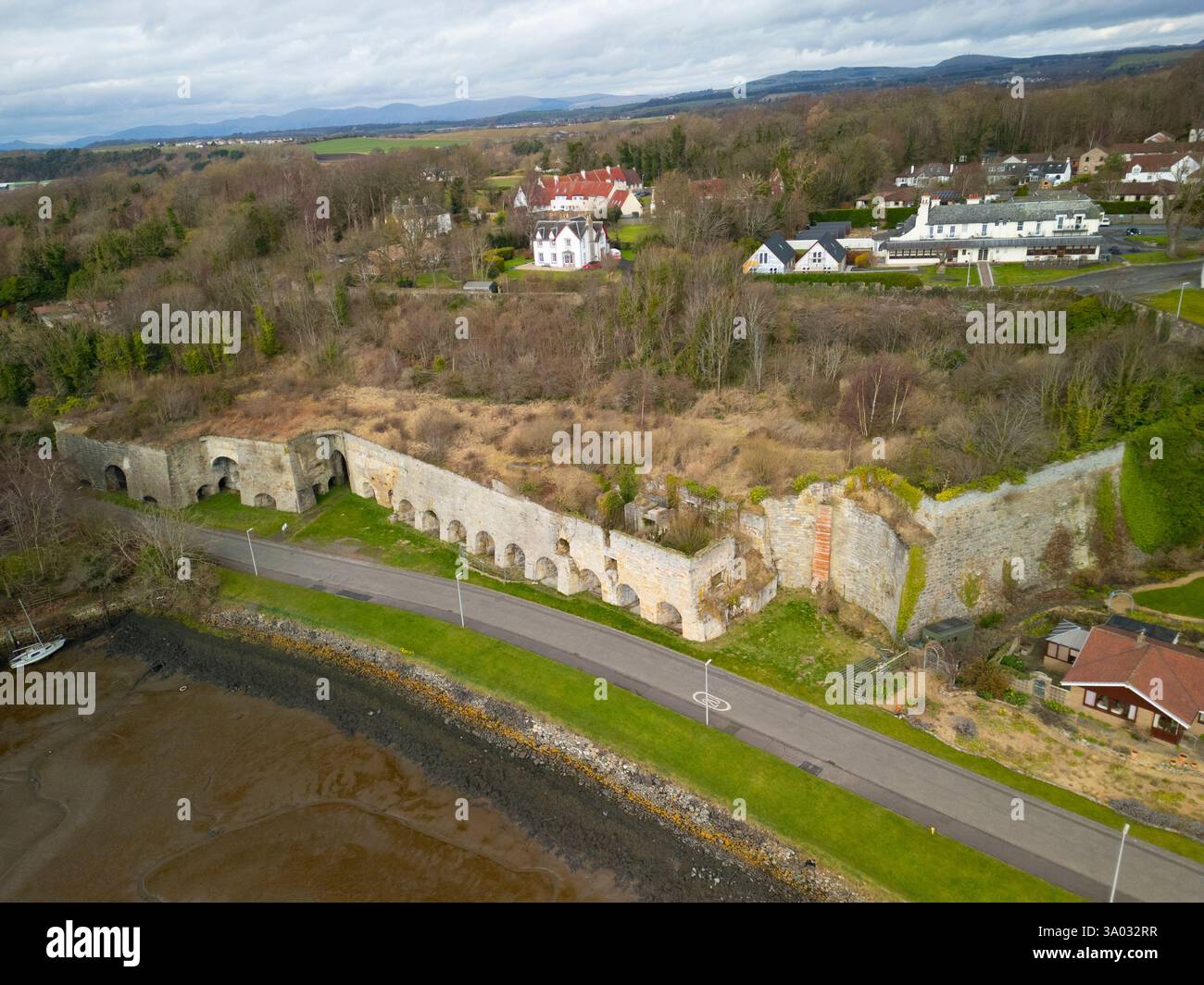 Lime kilns charlestown hi-res stock photography and images - Alamy