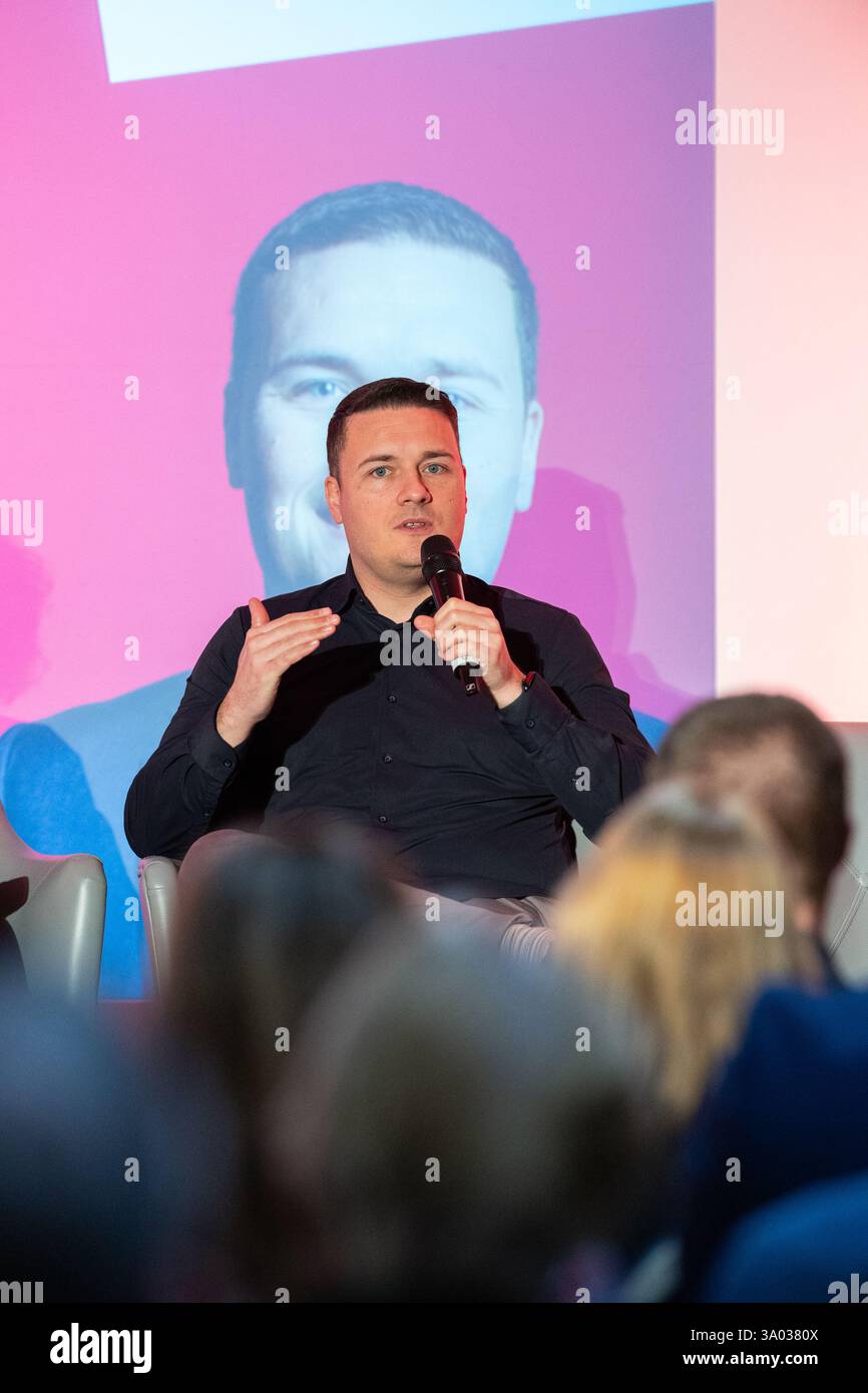 Wes streeting, labour conference, 2025 hi-res stock photography and ...