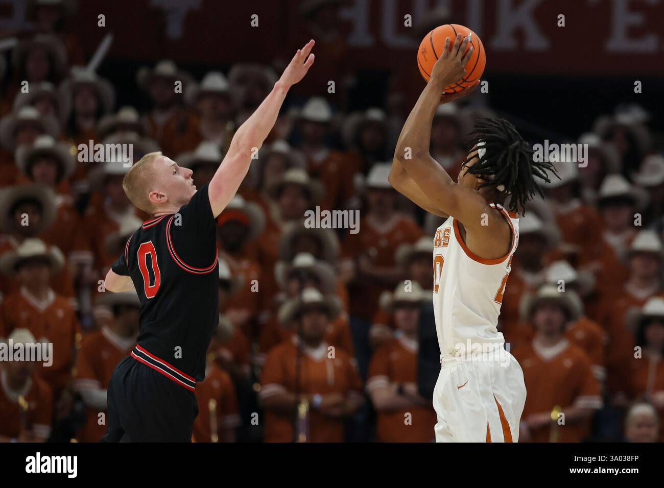 AUSTIN, TX - MARCH 01: Texas Longhorns guard Tre Johnson (20) makes a ...