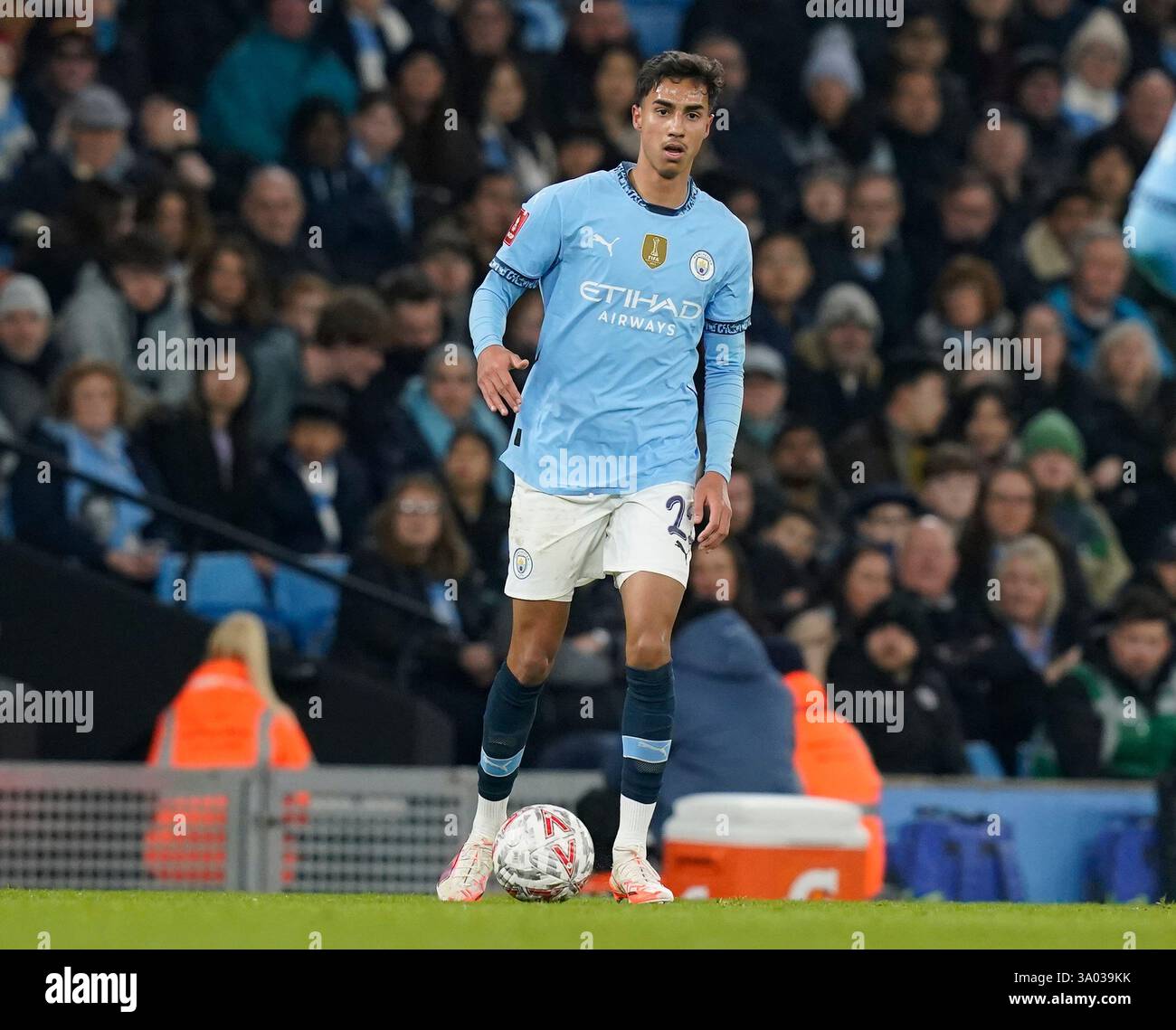 Manchester, UK. 1st Mar, 2025. Vitor Reis of Manchester City during the ...