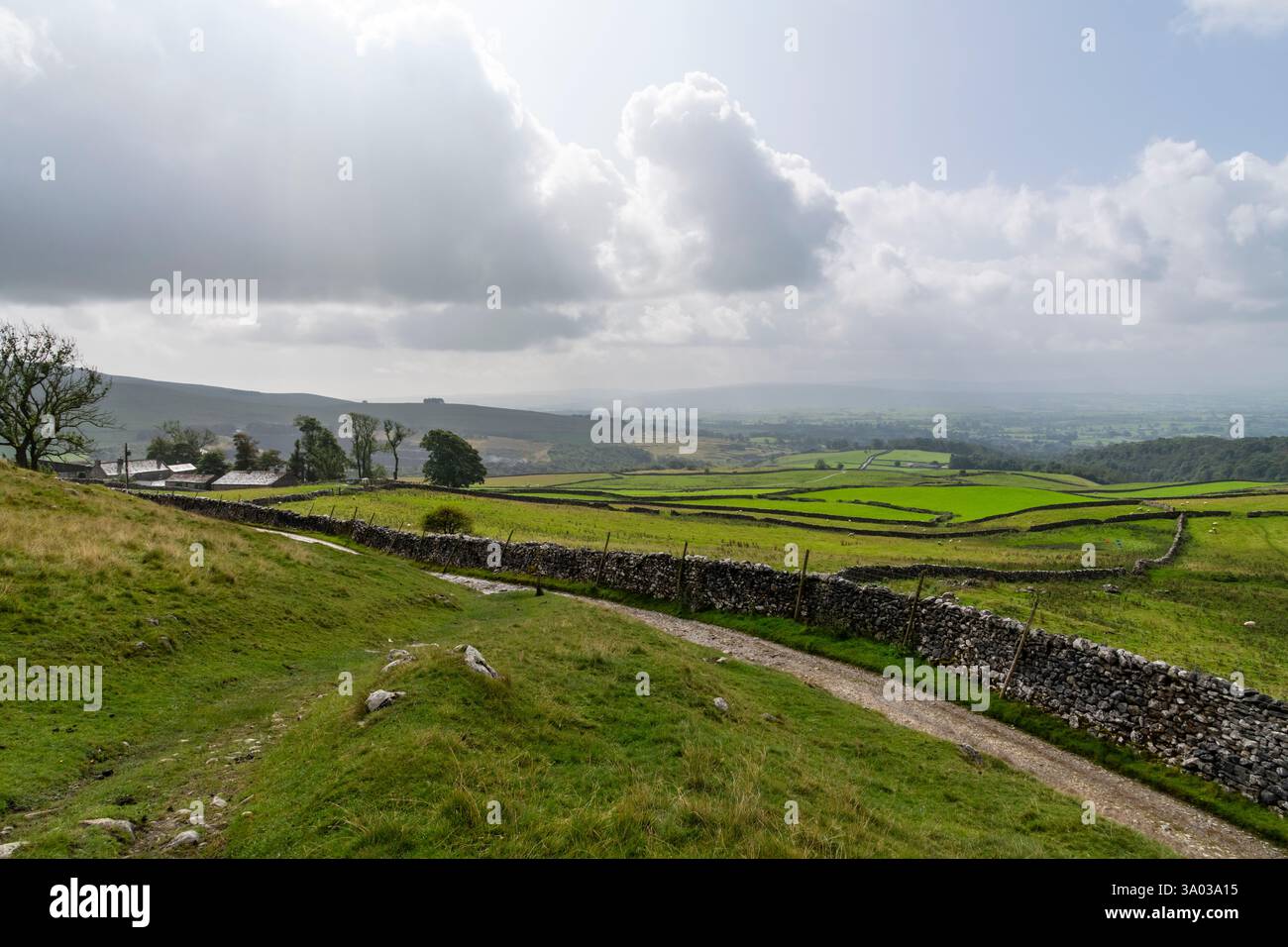 Scene on the Ingleton waterfalls trail in the Yorkshire Dales, England ...