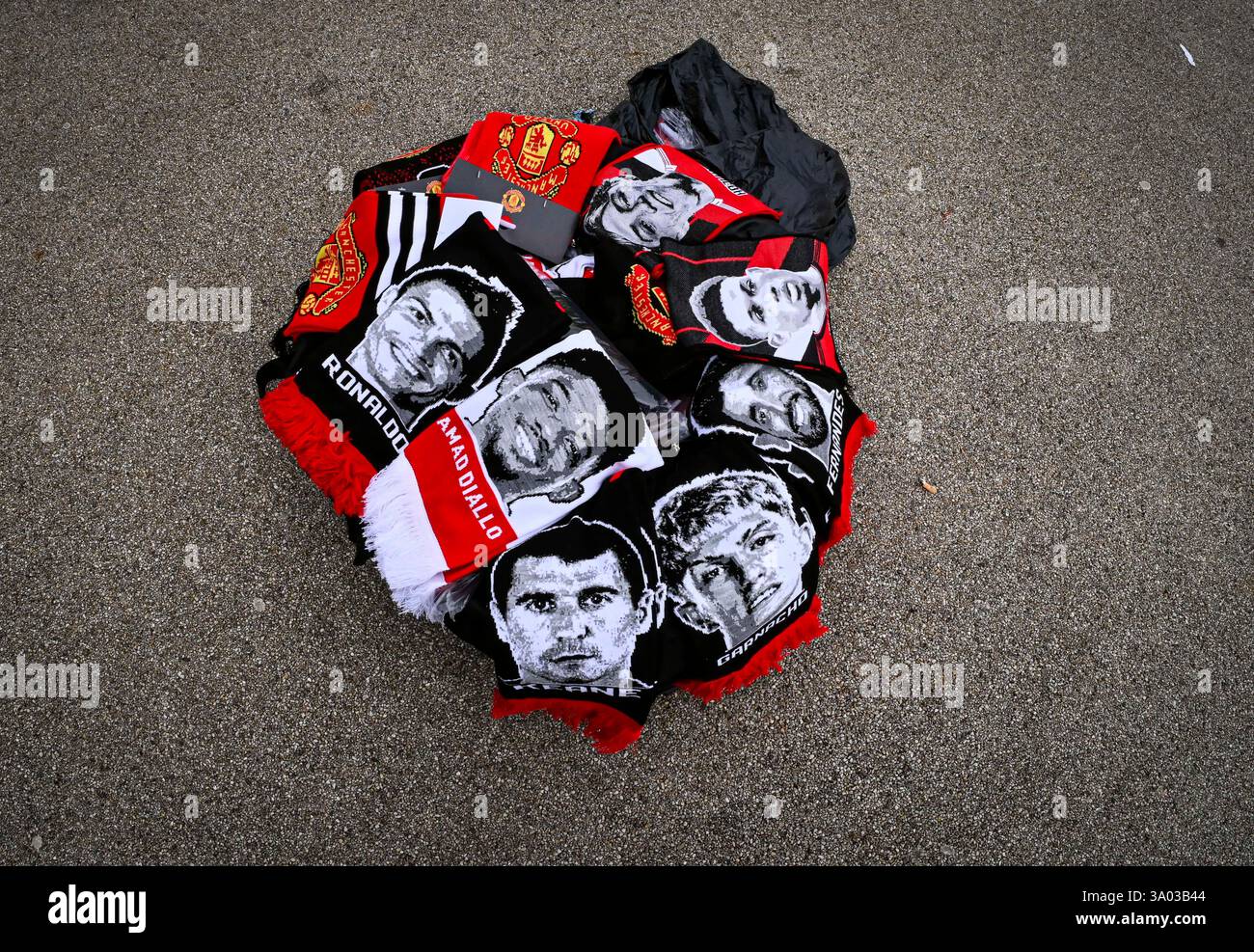 Old Trafford, Manchester, UK. 2nd Mar, 2025. FA Cup Fifth Round ...