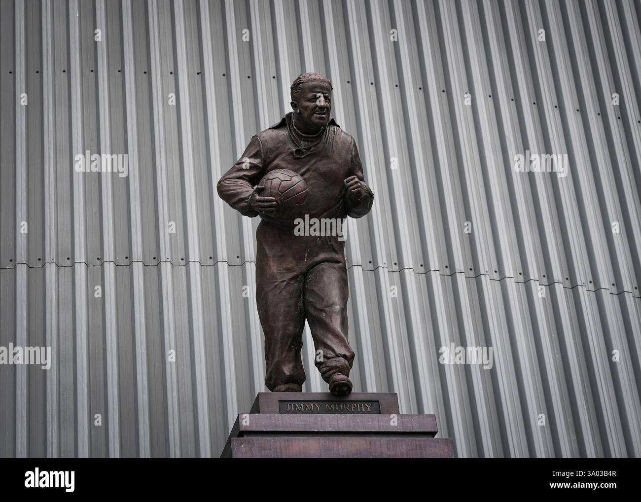 Jimmy murphy statue hi-res stock photography and images - Alamy