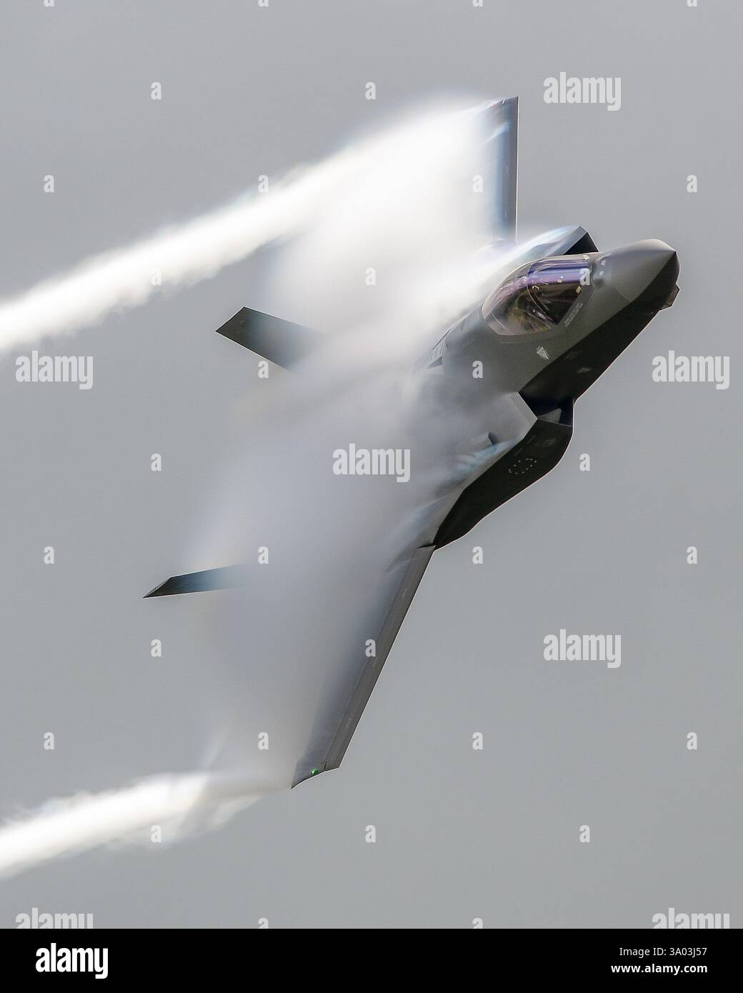 USAF F-35 Lightning at the Mach Loop in Wales flying a low level ...