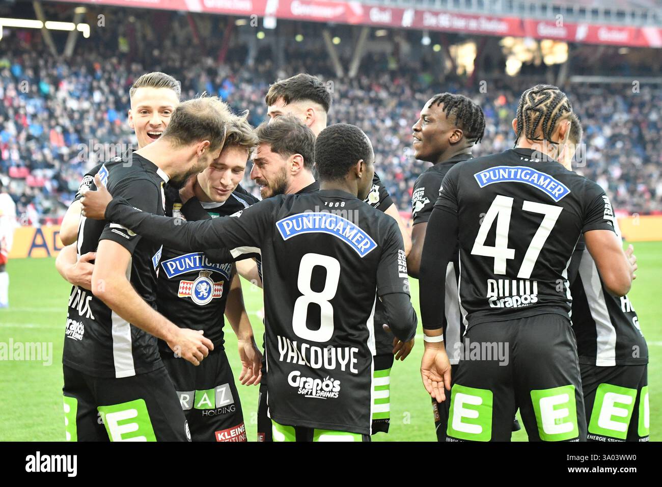 SALZBURG, AUSTRIA - MARCH 2: Players of SK Puntigamer Sturm Graz ...