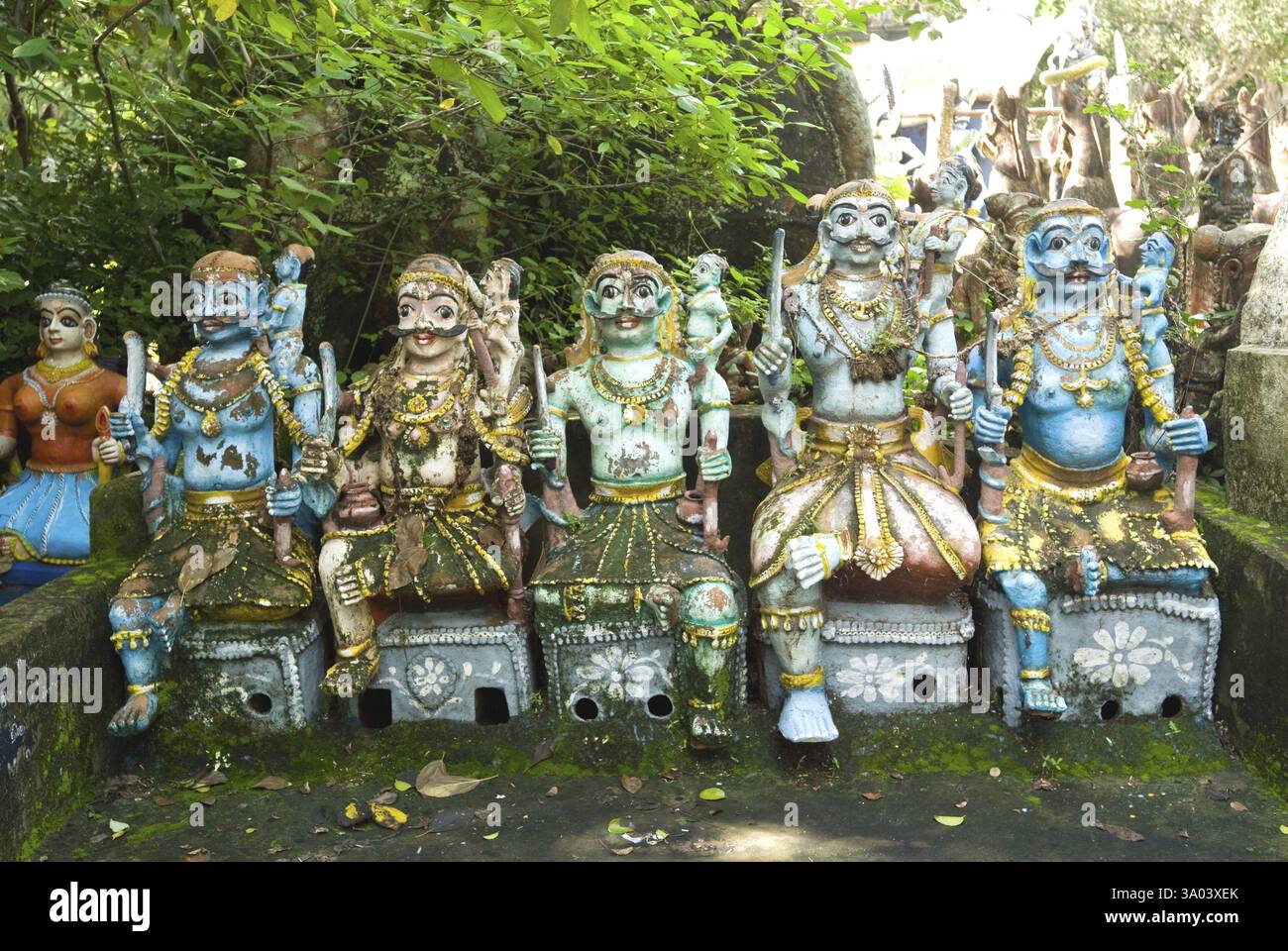 Sacred grove terracotta guardian deities, Ayyanar temple at Oorappatti ...
