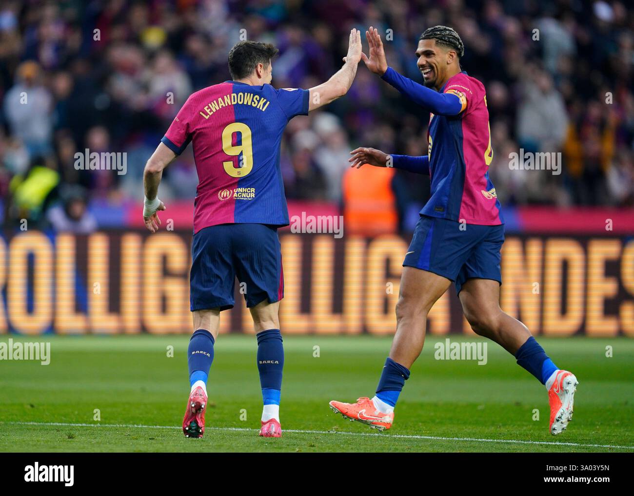Robert Lewandowski of FC Barcelona celebrates the 4-0 during the La ...