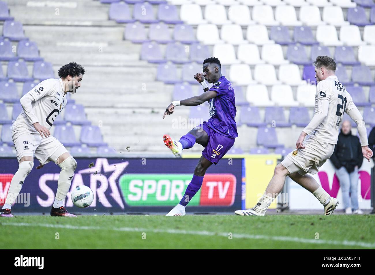 Mechelen's Ahmed Touba, Beerschot's Marwan Al-Sahafi and Mechelen's ...