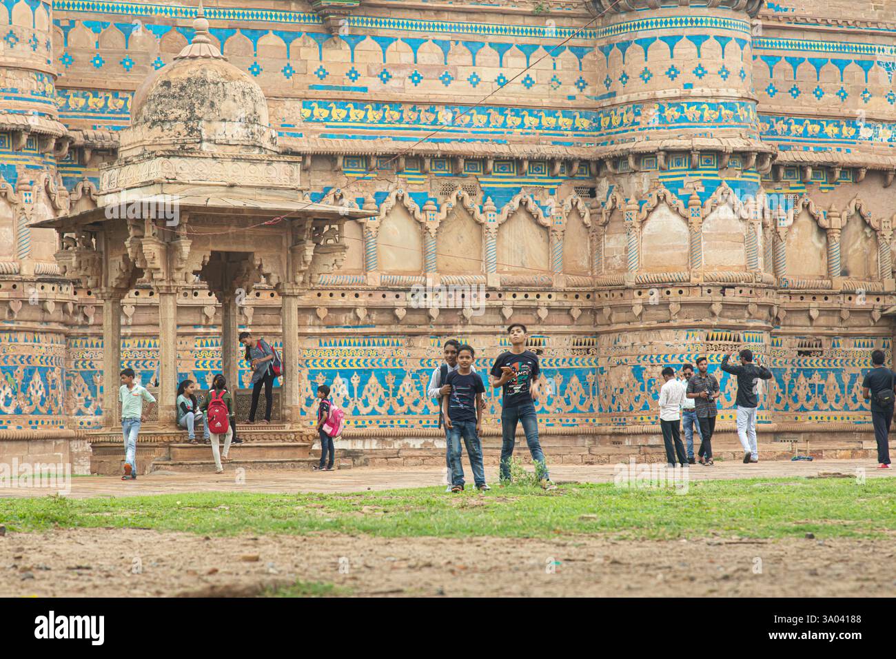 Gwalior , Madhya Pradesh, India 8-10-2022: Gwalior Fort, massive wall ...