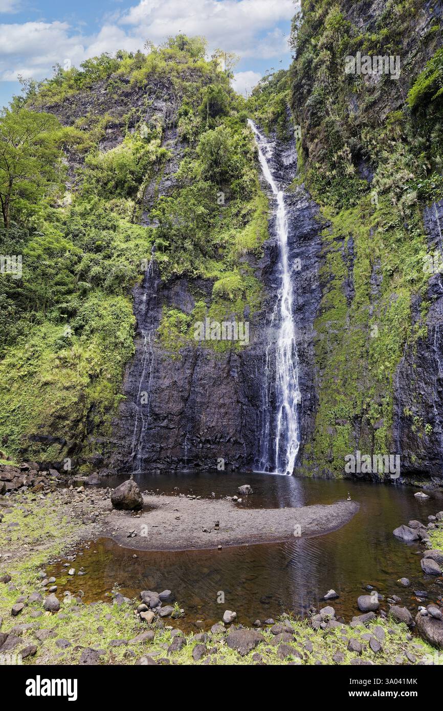 Cascade Vaimahuta, drop height 80 metres, Hitia?a O Te Ra, waterfall ...