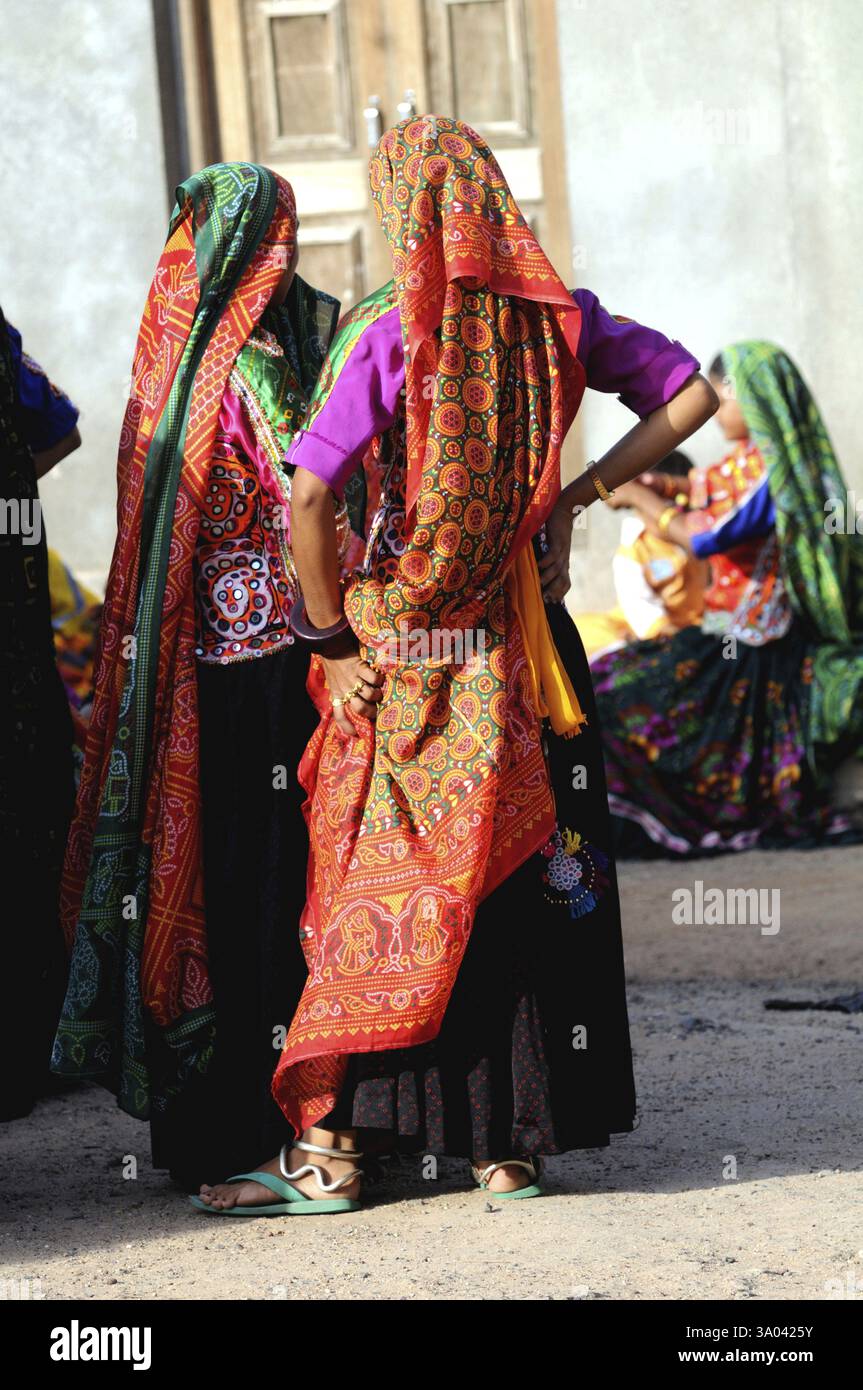 Rural women at Mindiyada near Anjaar, Kutch, Gujarat, India, Asia Stock ...
