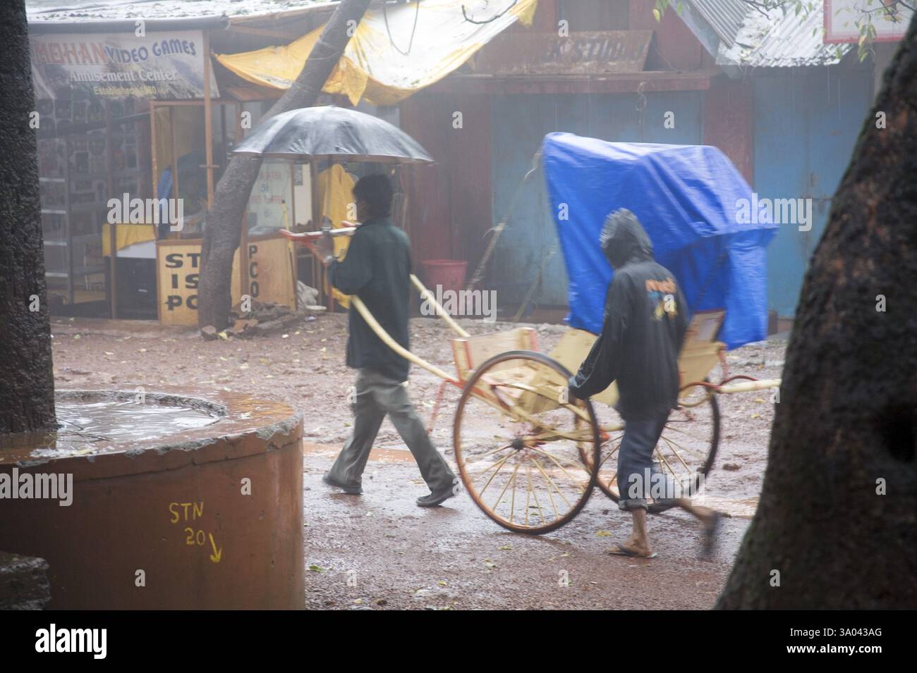 Puller rickshaw, Season Monsoon, Heavy raining and water logging on ...