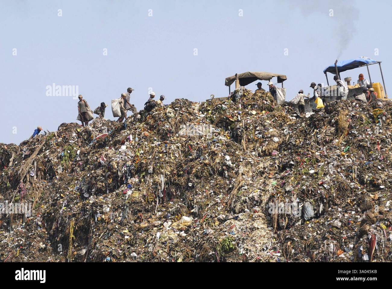 Dumping ground, Deonar, Bombay Mumbai, Maharashtra, India, Asia Stock ...