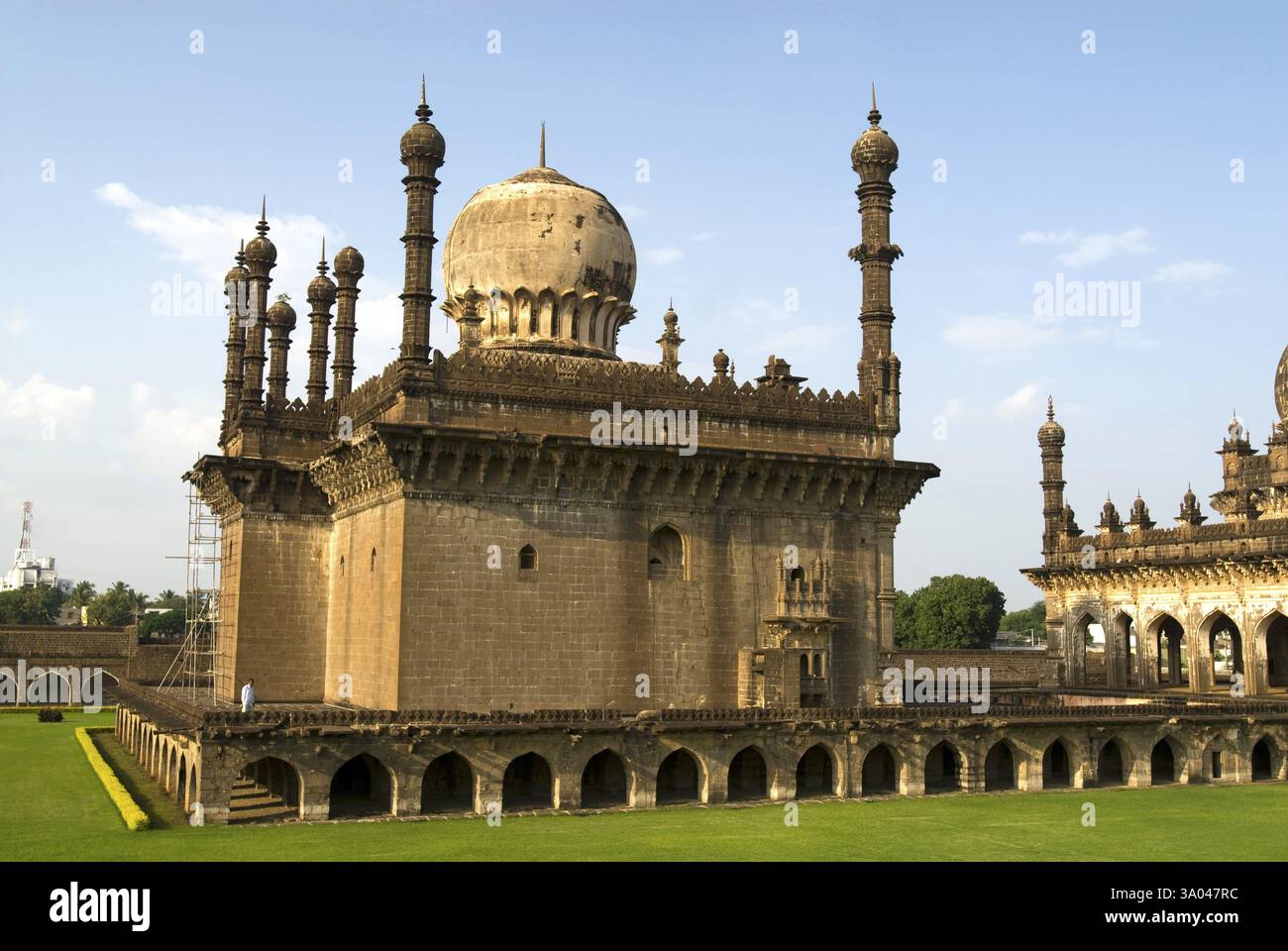 The Ibrahim Rauza built by Ibrahim Adil Shah II is a tomb and mosque in ...