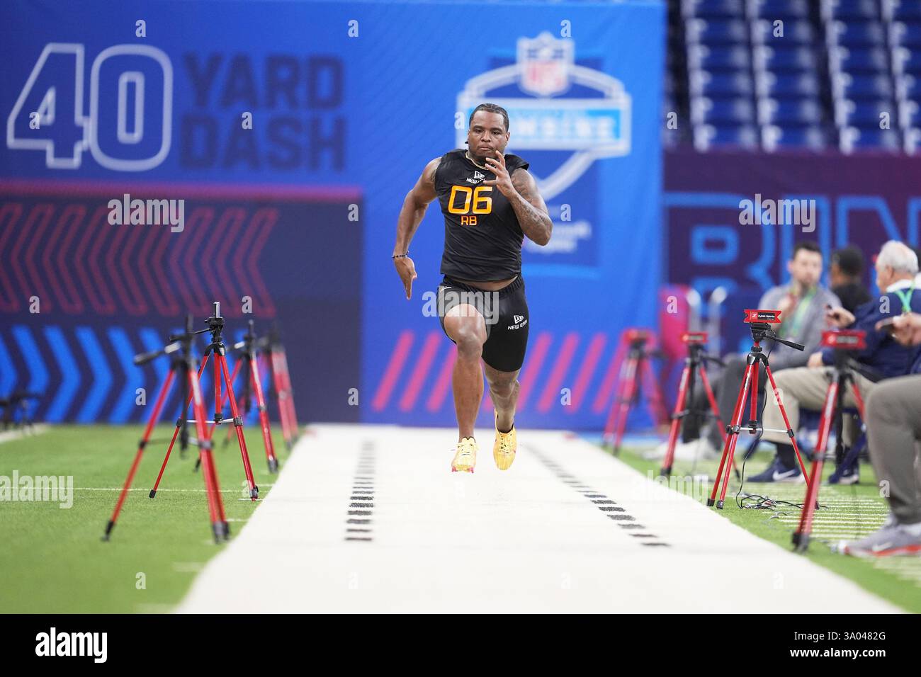 Georgia running back Trevor Etienne runs the 40-yard dash at the NFL ...