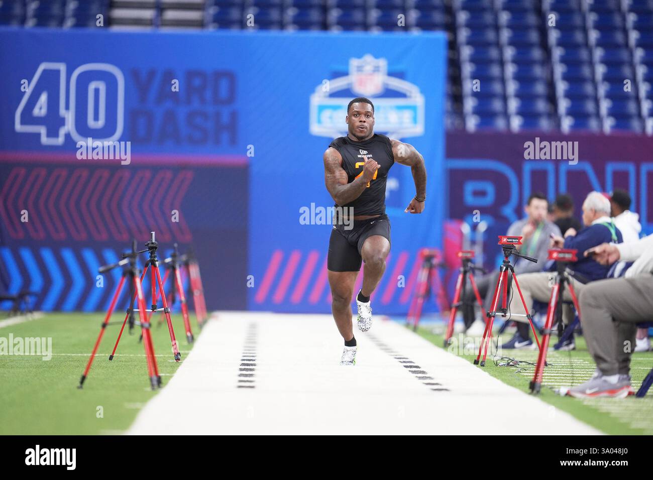 Southern California running back Woody Marks runs the 40-yard dash at ...