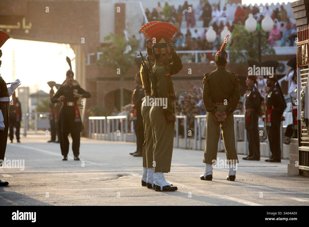 Indian border security force soldiers and Pakistani counterpart getting ...