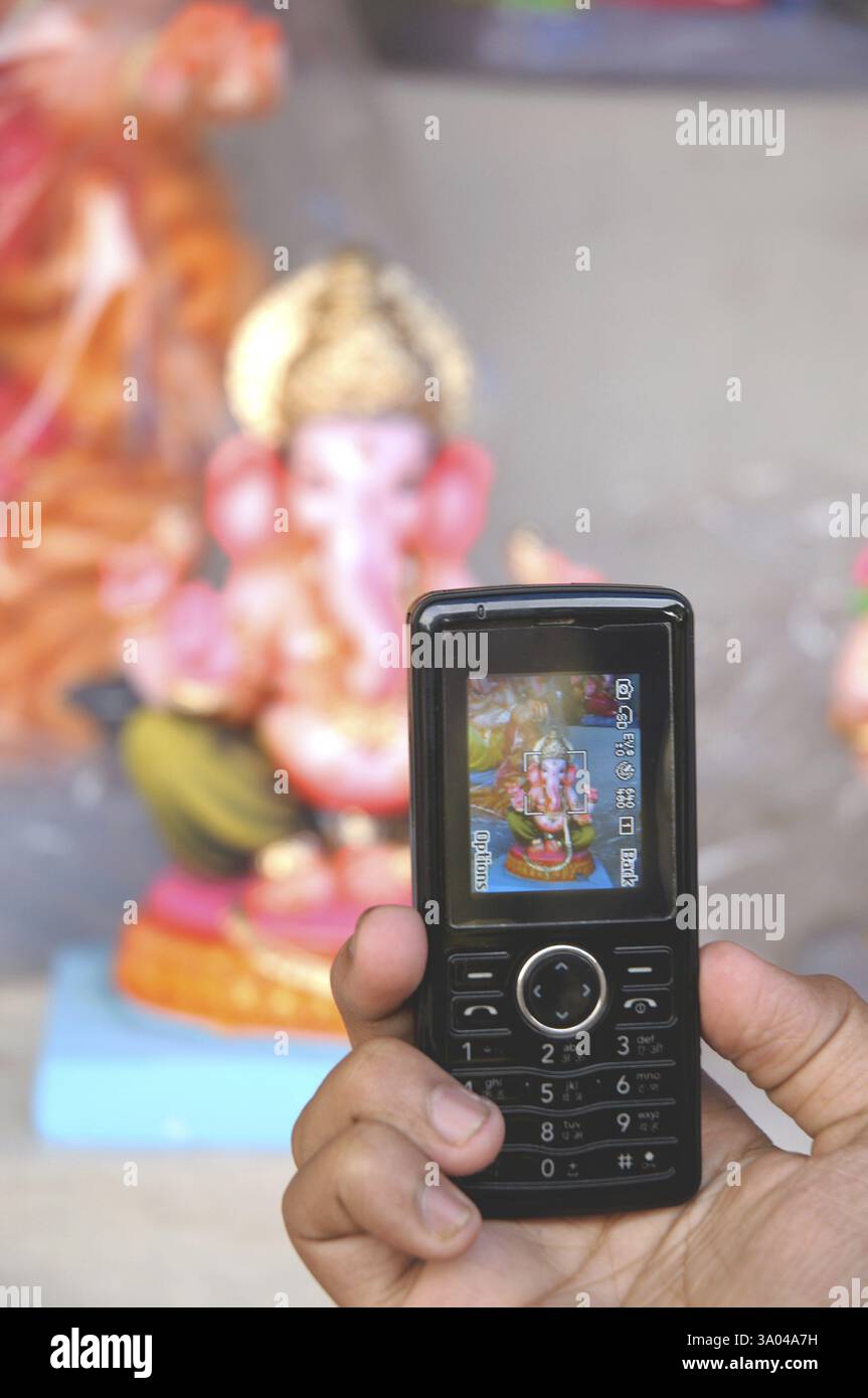 Statue, woman, playing, veena, sri, meenakshi, temple, Madurai, carved ...