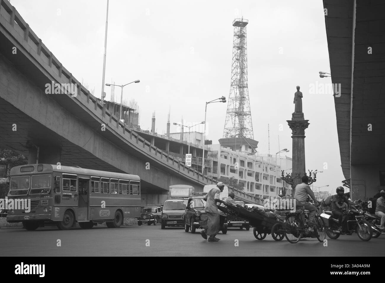 Khada parsi statue and fir Station at patil flyover at Abdul Hamid ... Khada parsi statue and fir Station at patil flyover at Abdul Hamid ...