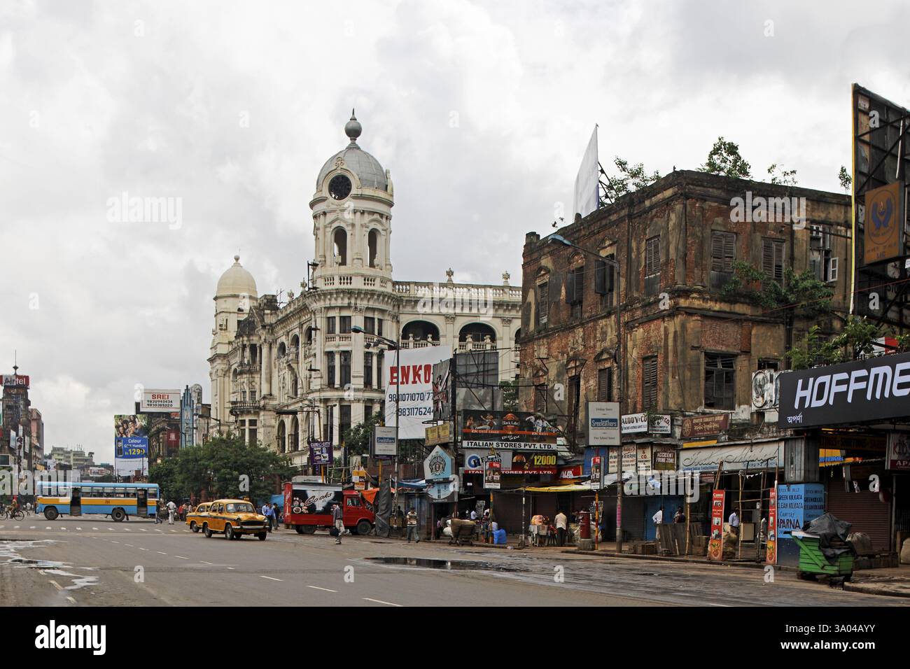 Chowringhee road or Jawaharlal Nehru road, Calcutta Kolkata, West ...