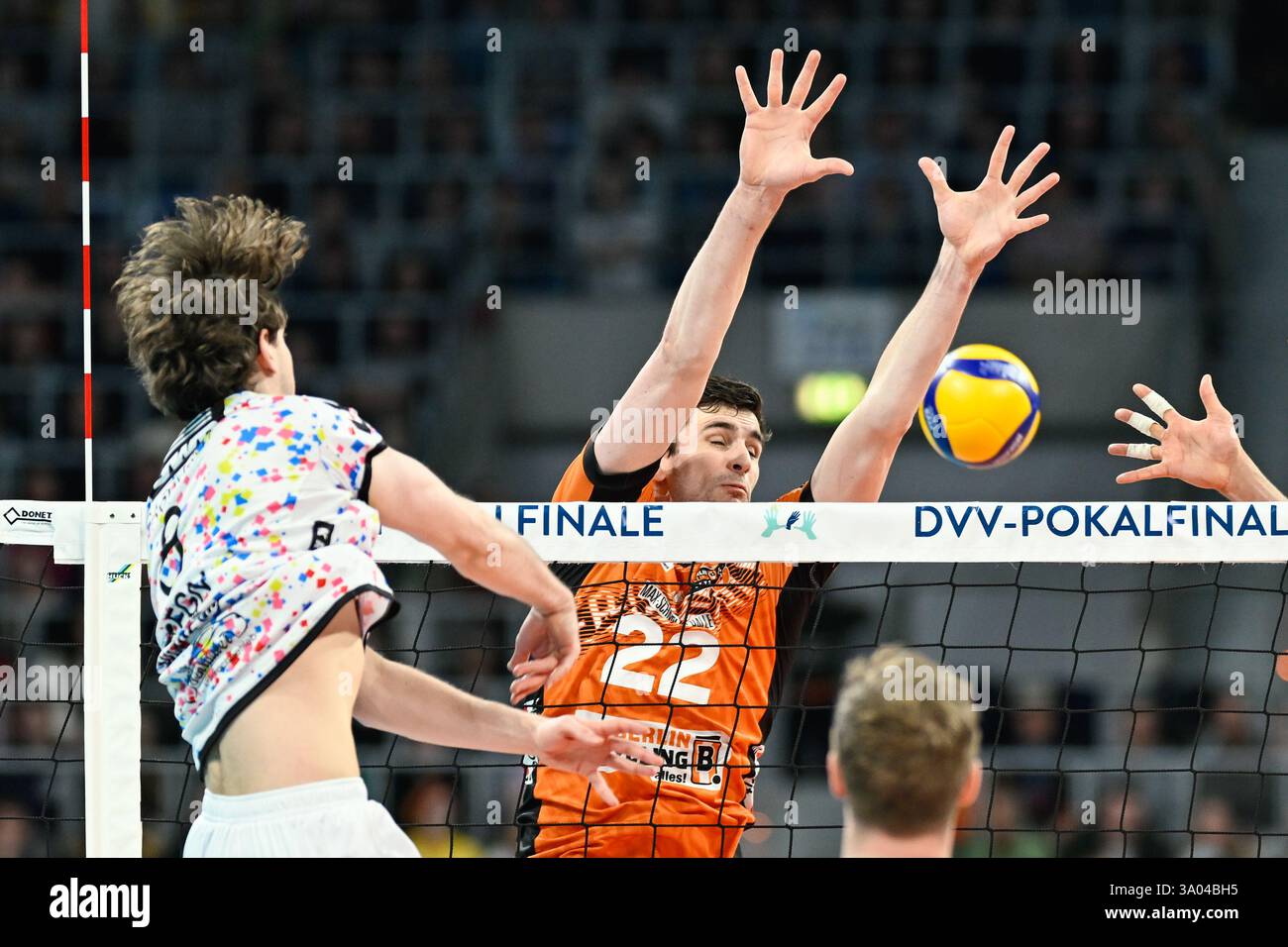 02 March 2025, Baden-Württemberg, Mannheim: Volleyball, Men: DVV Cup ...