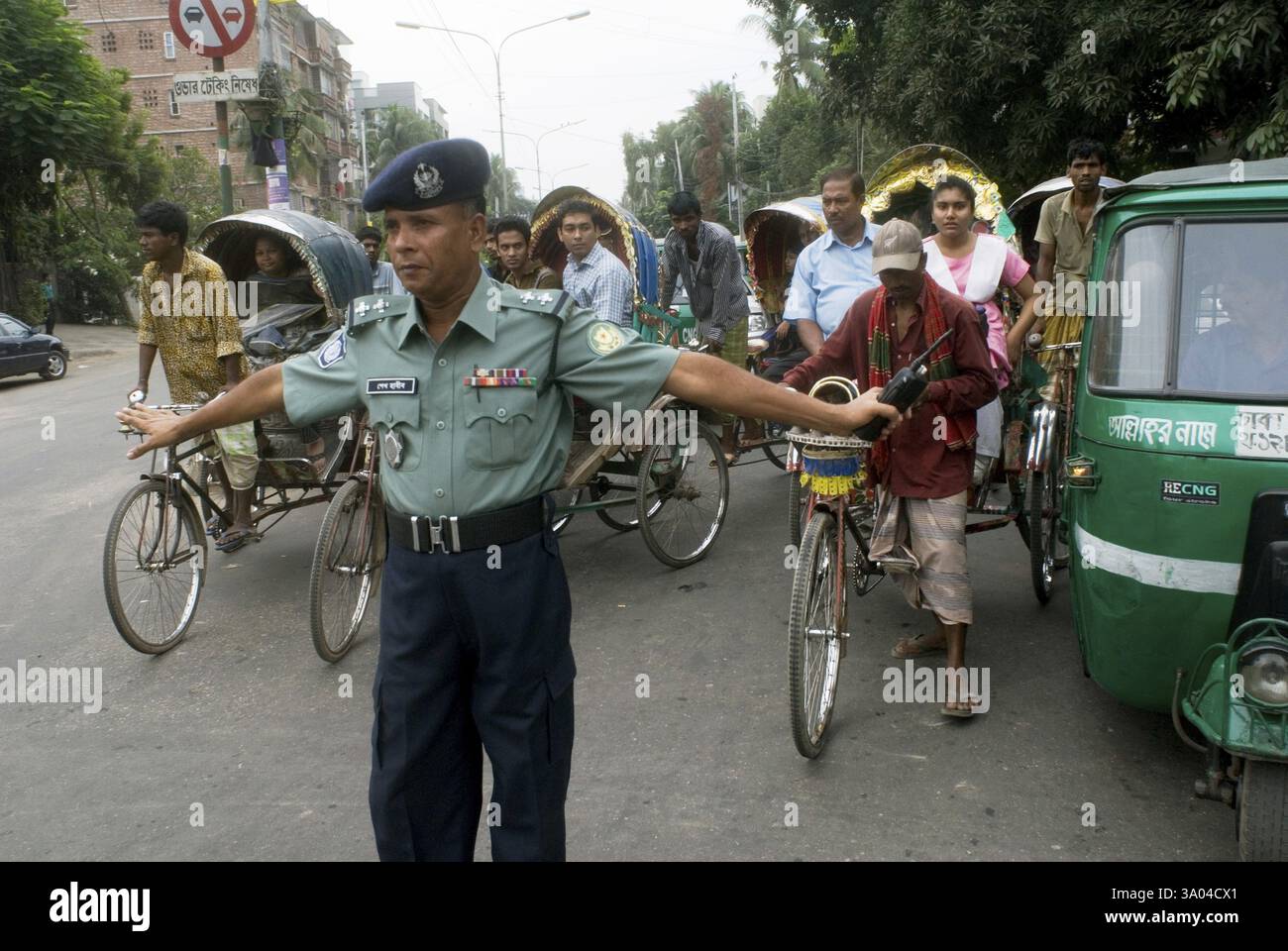 Traffic police controlling Traffic on street, Dhaka, Bangladesh, Asia ...