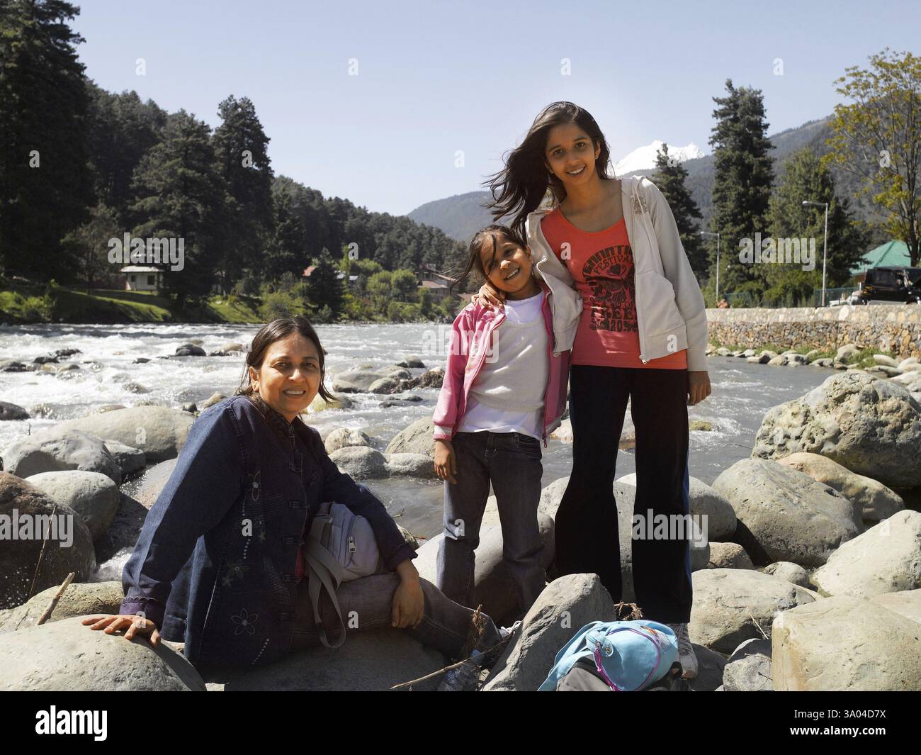 Women girls pahalgam jammu kashmir hi-res stock photography and images ...