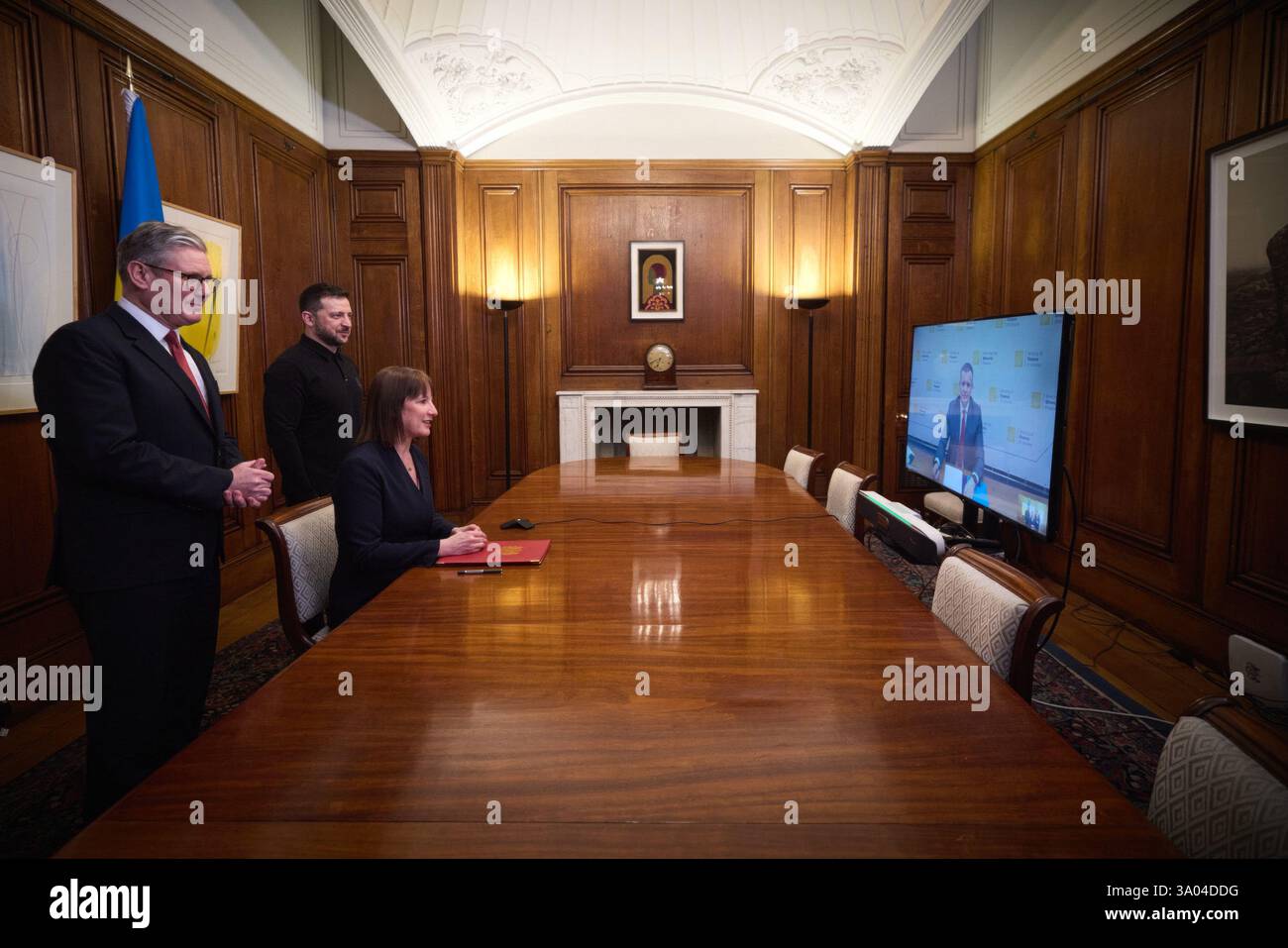 Rachel reeves 2025 downing street hi-res stock photography and images ...